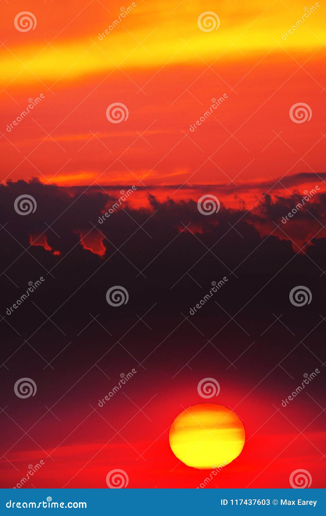 Sun in Red Sunset with Dark Clouds Stock Image - Image of twilight ...