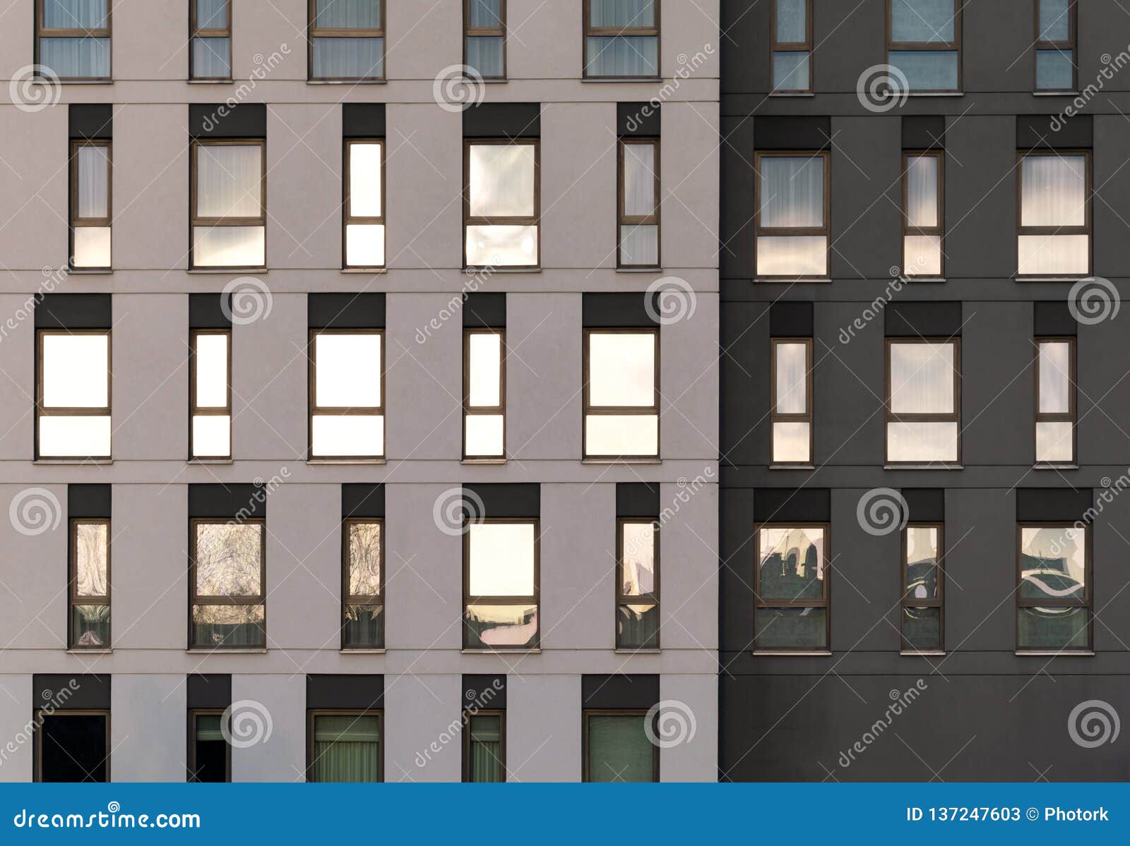 Sun Reflections in the City Stock Image - Image of cityscape, center ...