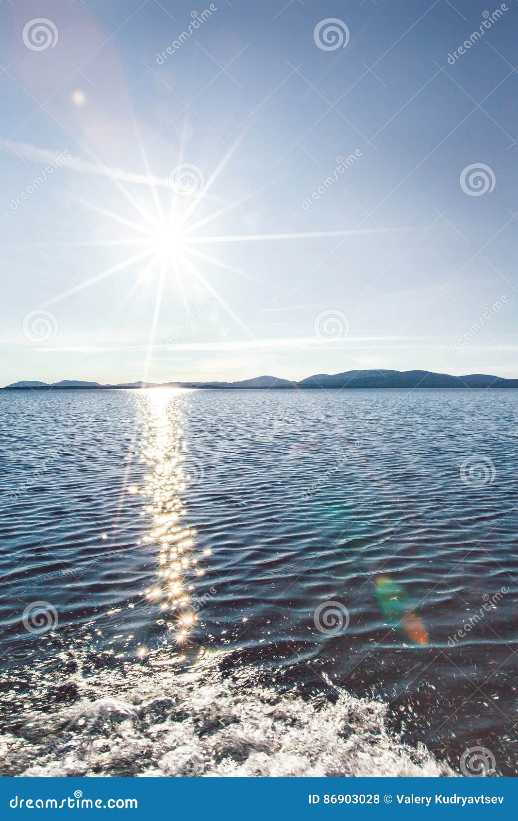 Sun-Reflexe stockfoto. Bild von spiegel, lichtstrahlen - 86903028