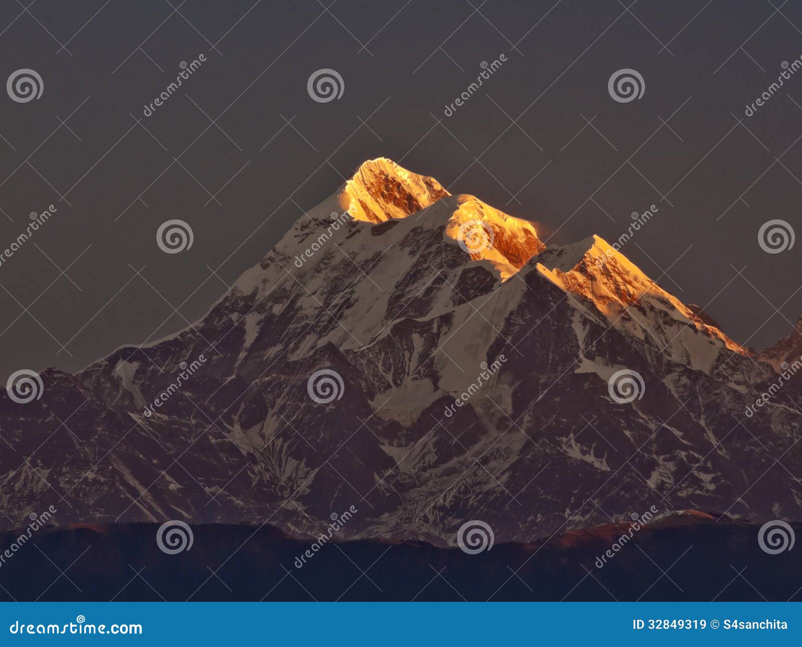 Sun rise on Mount Trishul stock image. Image of altitude - 32849319