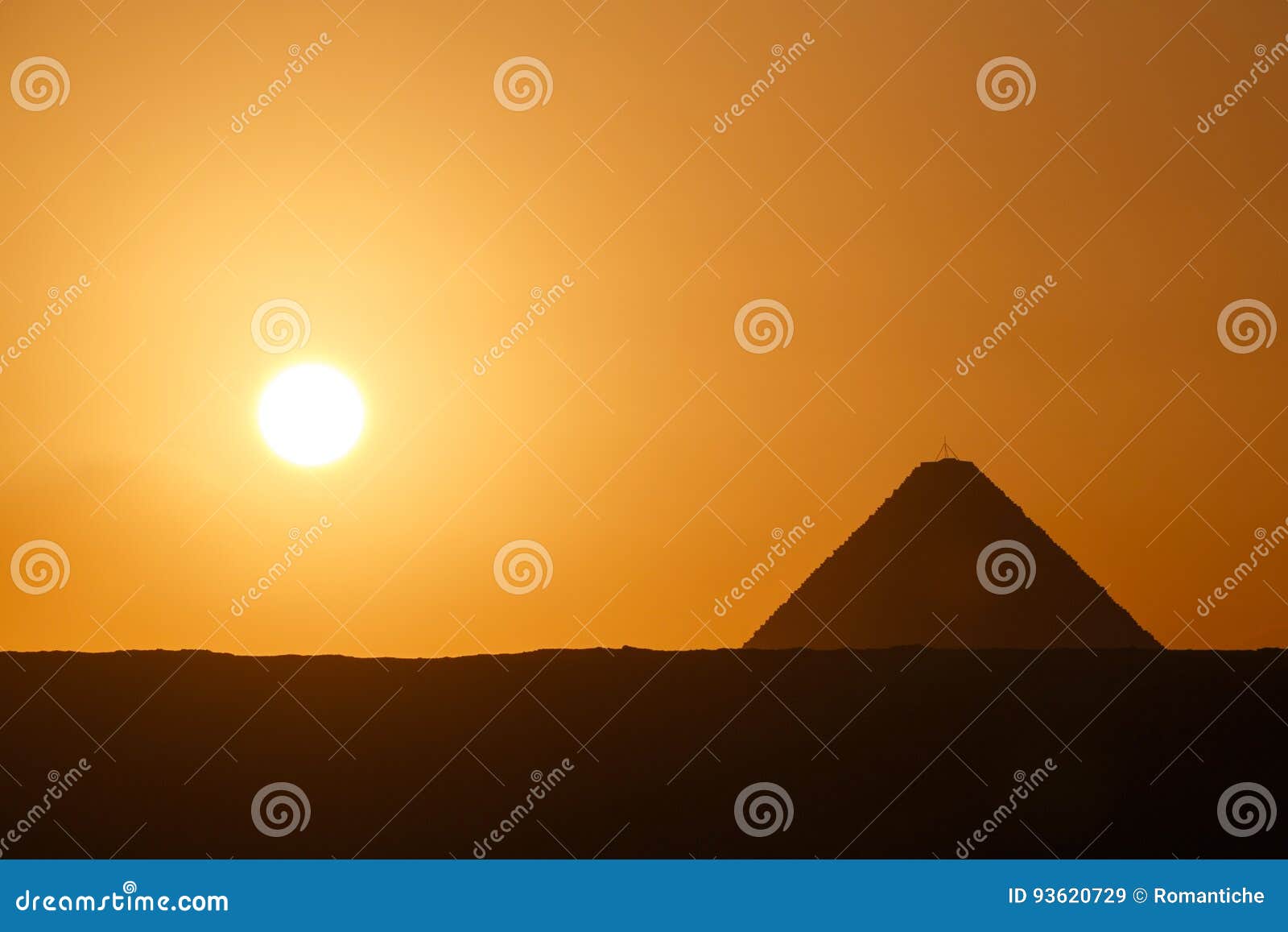 Sun Rising at Great Pyramid of Giza Stock Image - Image of egyptian ...