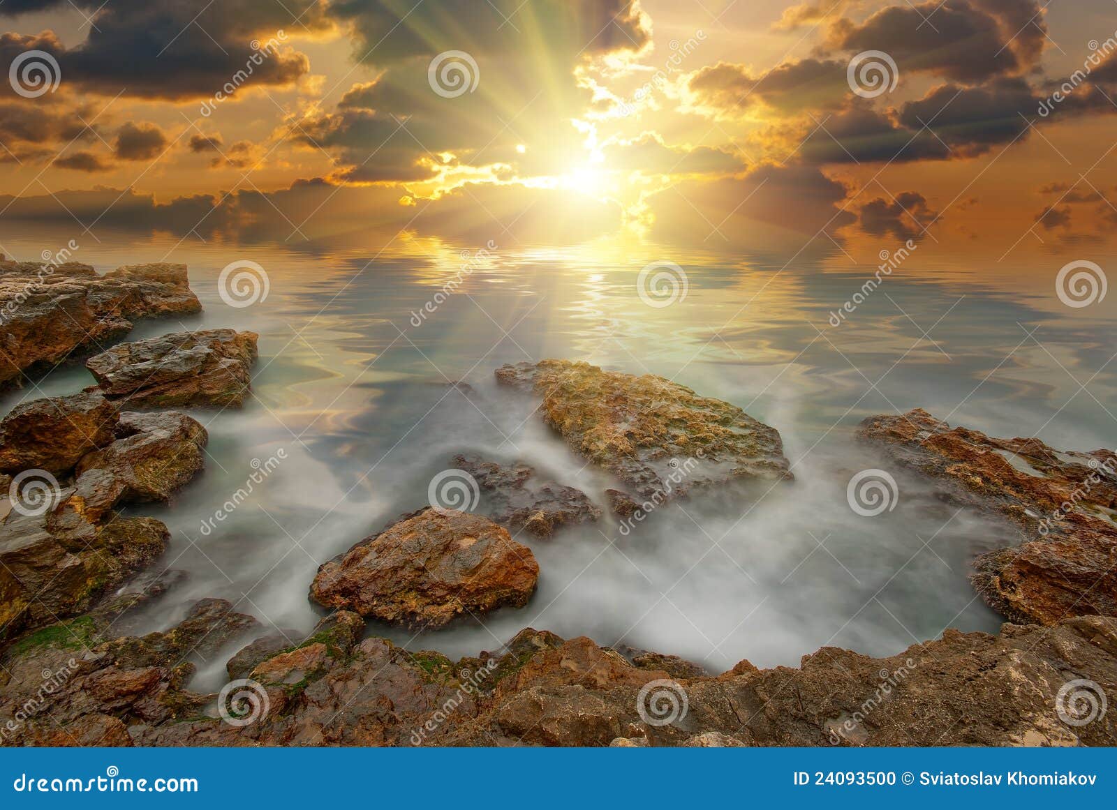 The Sun S Rays Passing through the Clouds Stock Photo - Image of blue ...