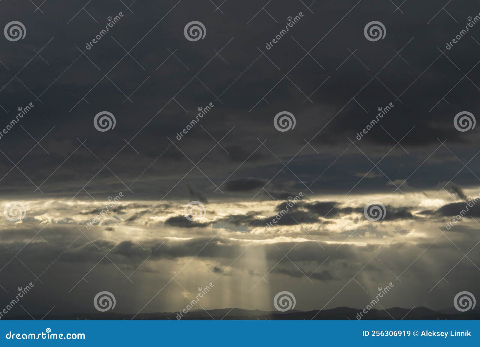 The Sun`s Rays Shine through the Clouds Stock Image - Image of nature ...