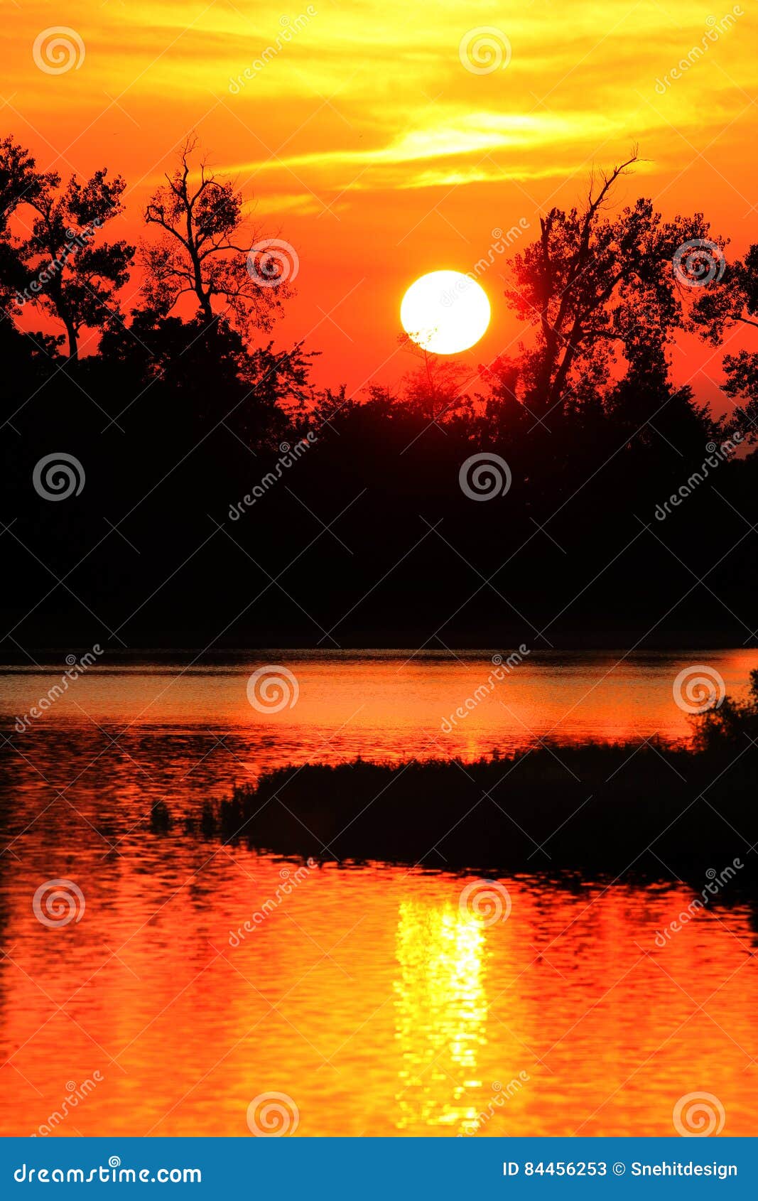 Sun set over lake stock image. Image of water, peace - 84456253