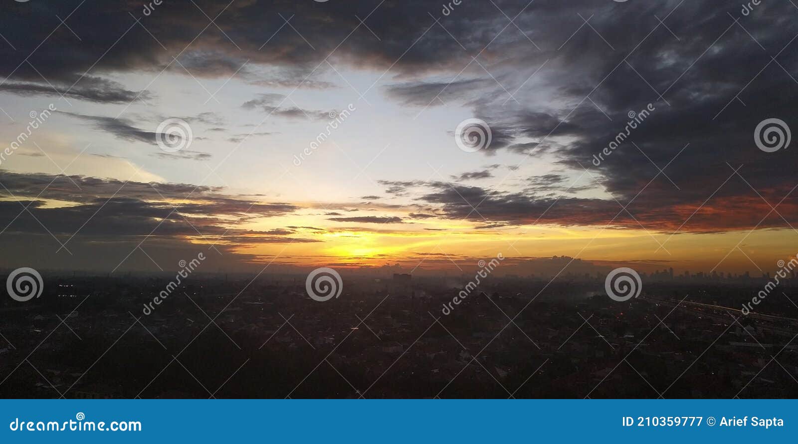 The Sun Sets in the Afternoon Stock Image - Image of background ...