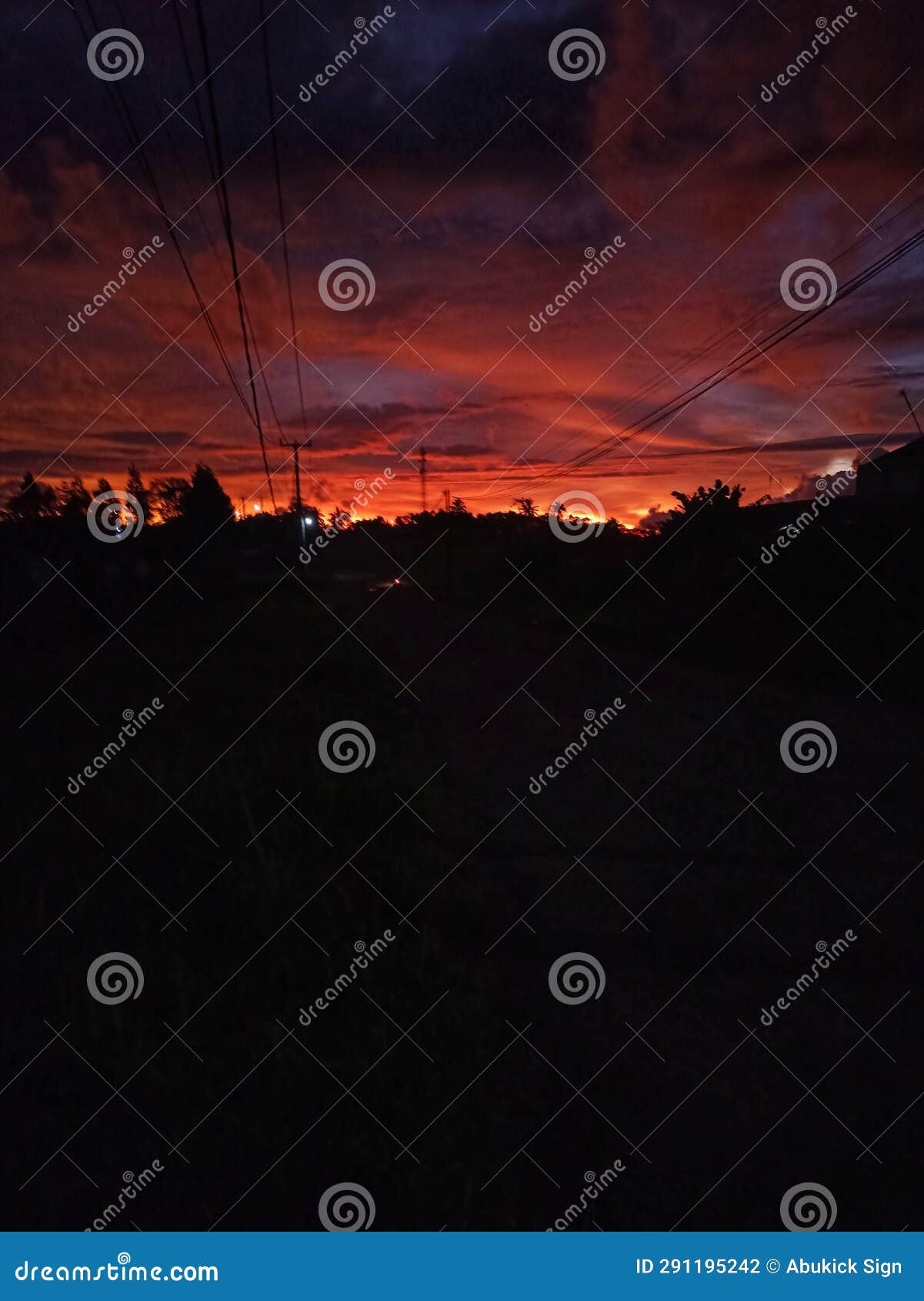 The Sun Sets in the Late Afternoon Stock Photo - Image of dawn, horizon ...