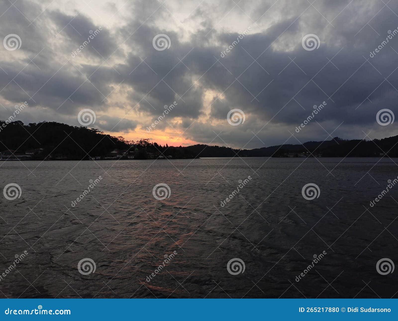 When the Sun Sets on the Western Horizon Stock Photo - Image of sets ...