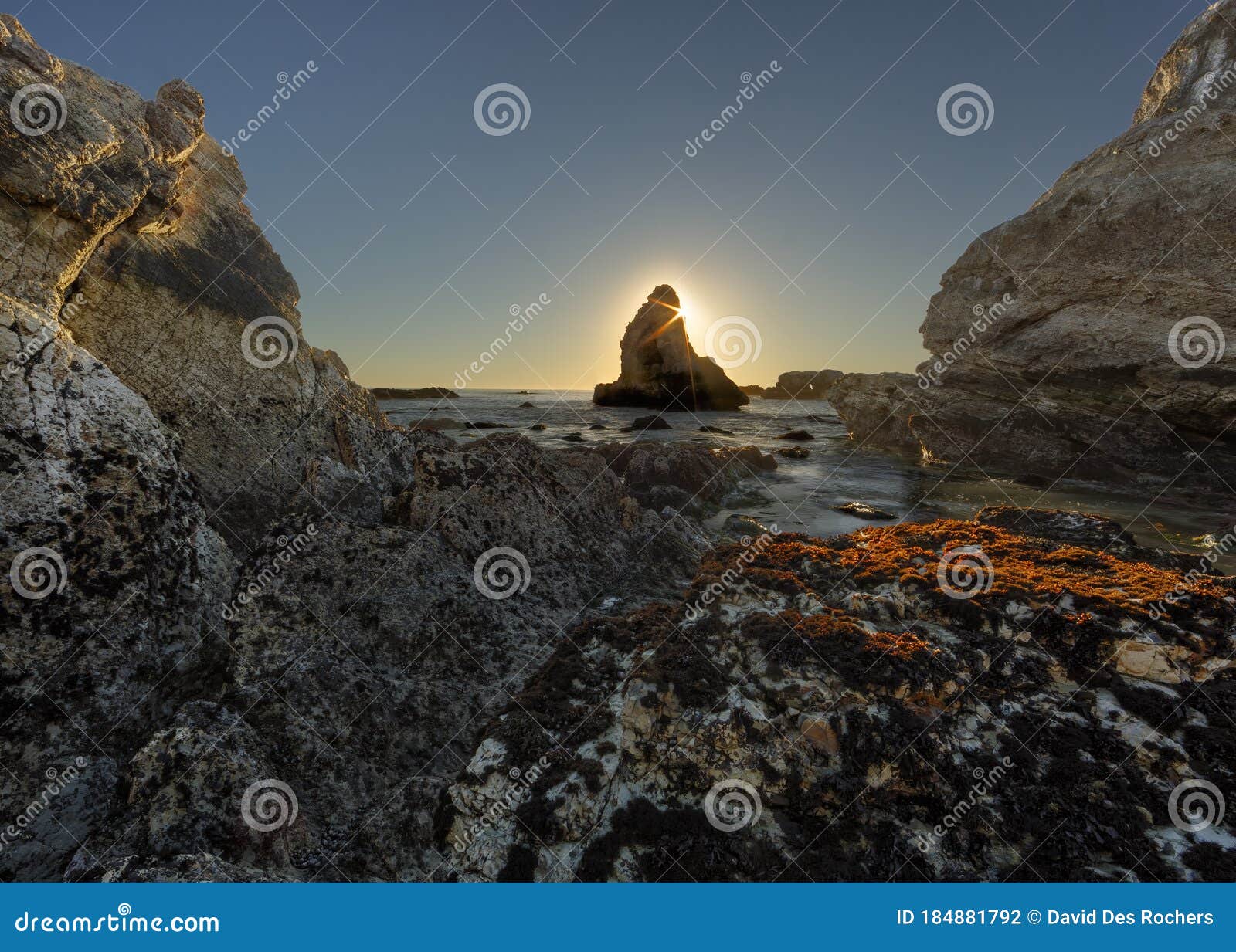 Sun Setting Behind a Sea Stack at Shell Beach, La Jolla Cove ...