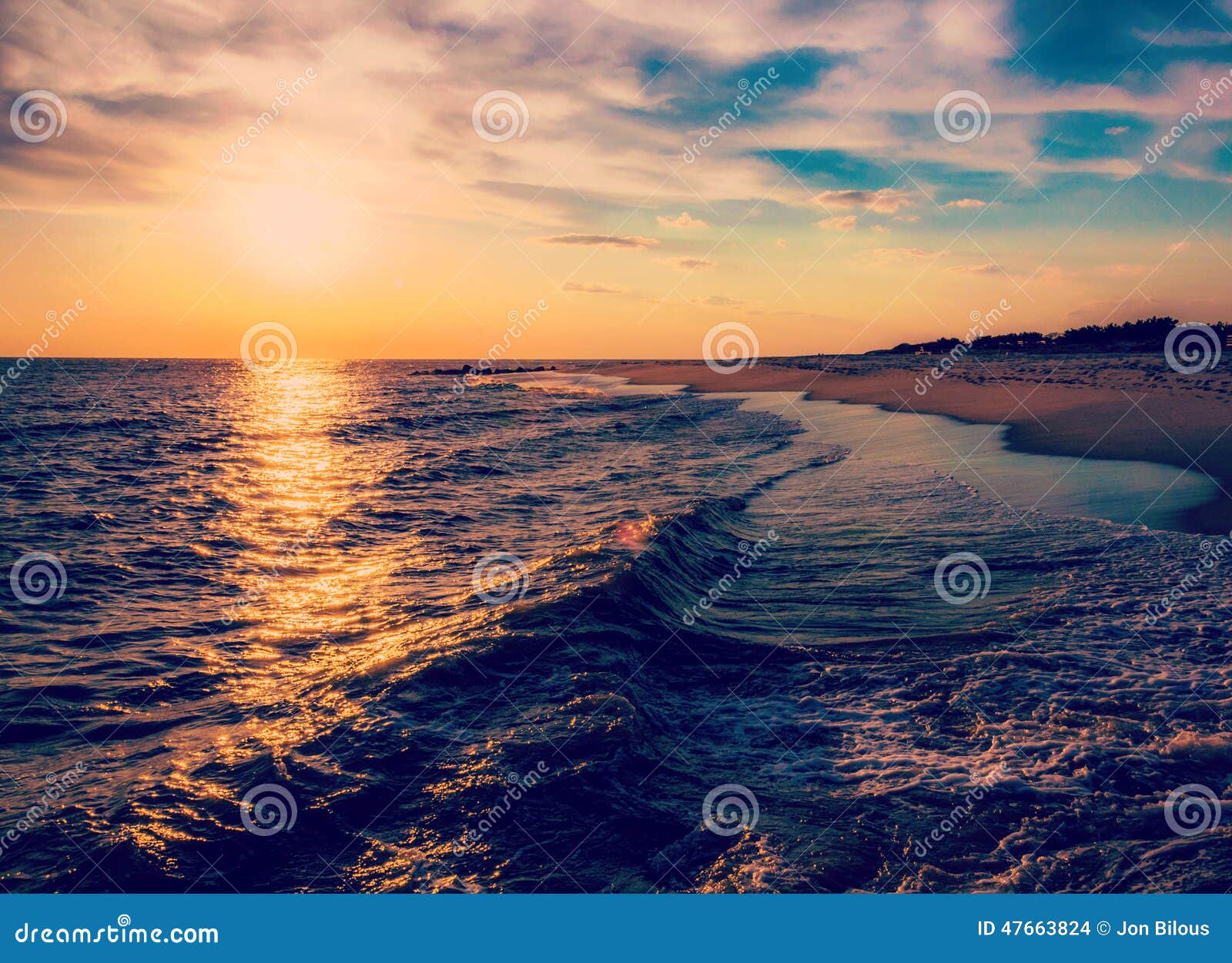 The Sun Setting Over the Atlantic Ocean, Cape May, New Jersey. Stock ...