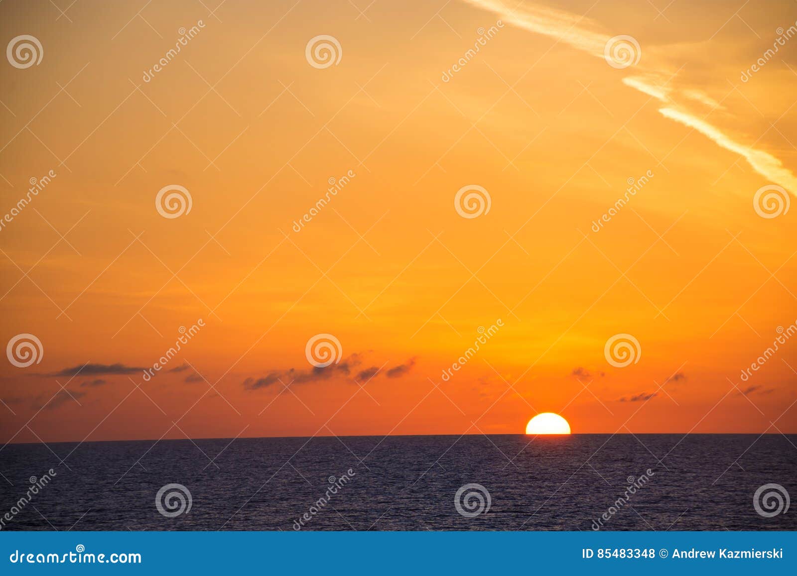 Sun Sinking Down stock photo. Image of sunset, ocean - 85483348