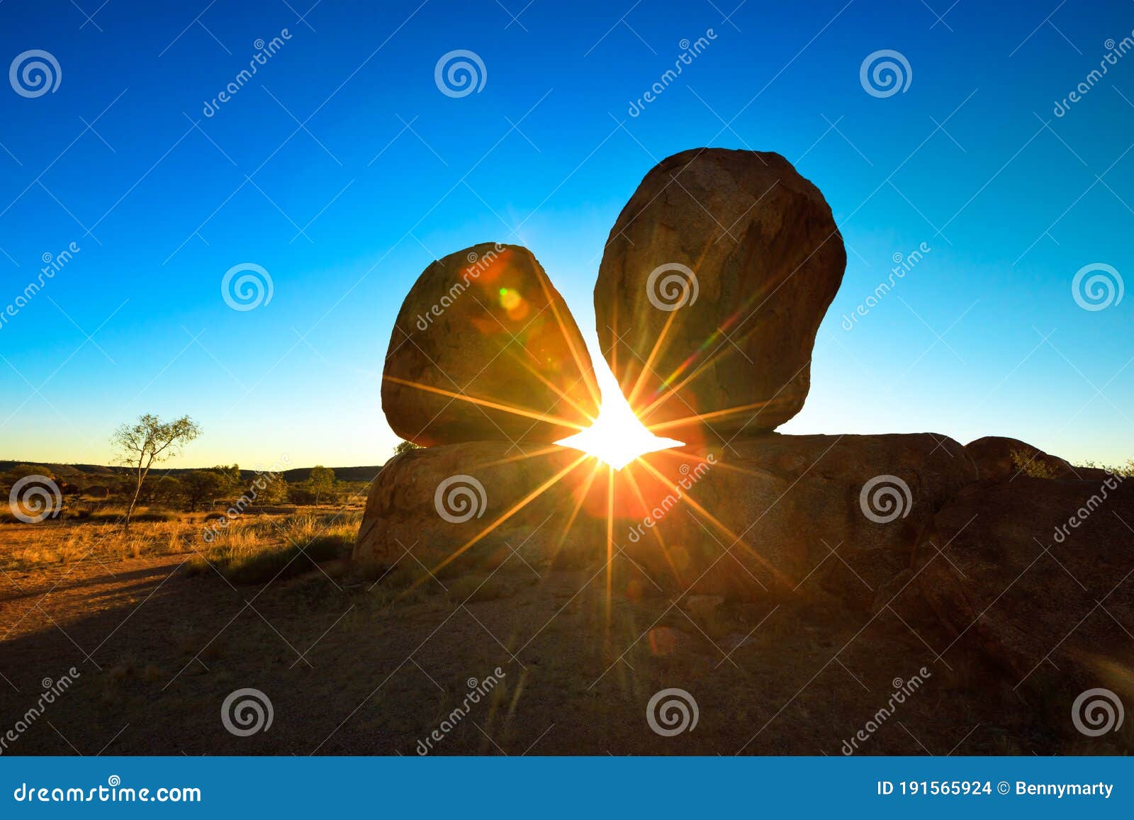 Northern Territory Devils Marbles Stock Photo - Image of mountain ...