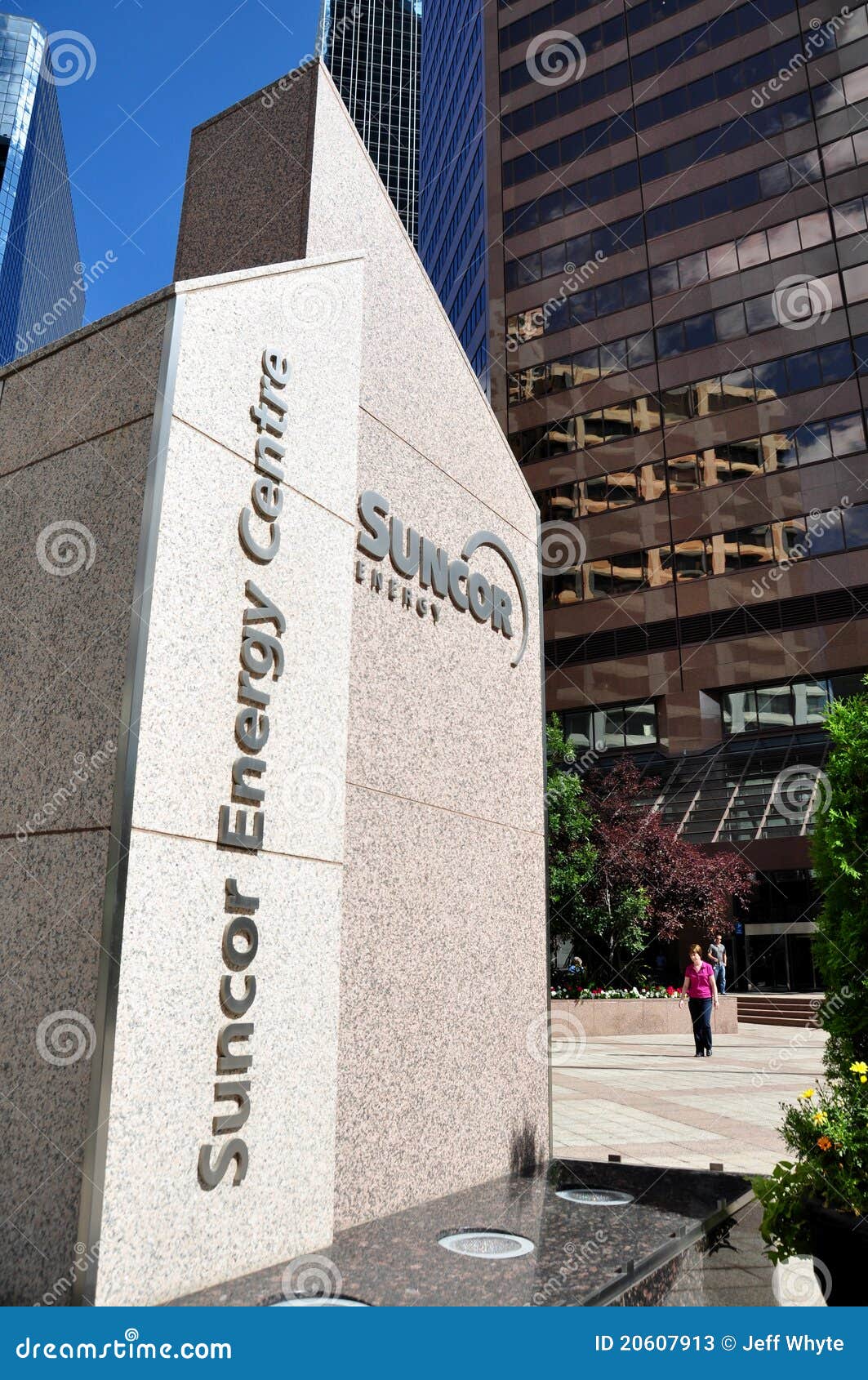 Suncor Oil Company editorial stock photo. Image of building - 20607913