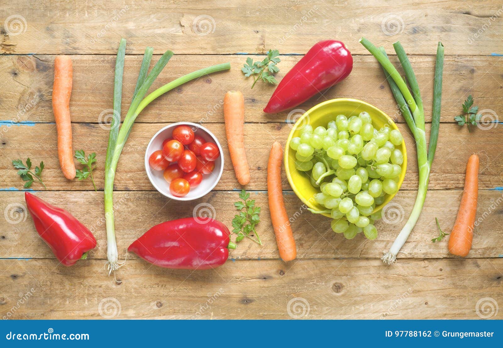 Sund mat och banta arkivfoto. Bild av äta, matlagning - 97788162