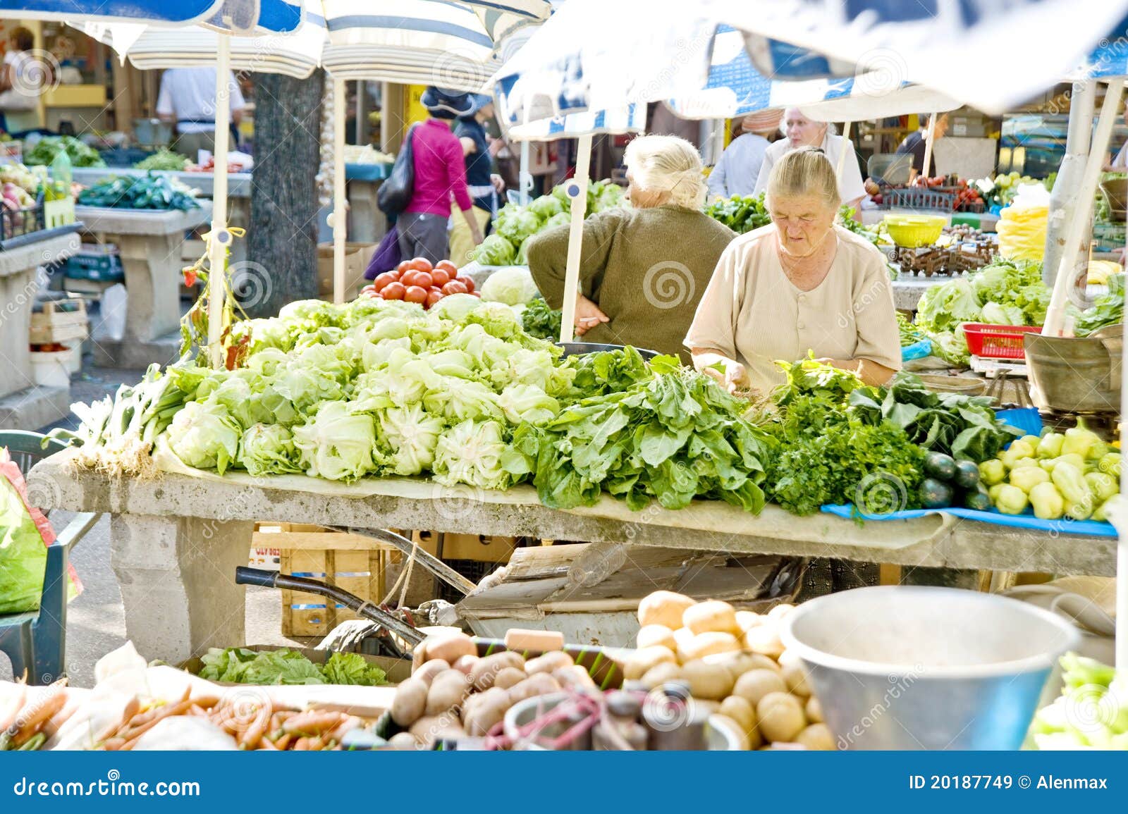 Sunday market editorial stock image. Image of nutrition - 20187749