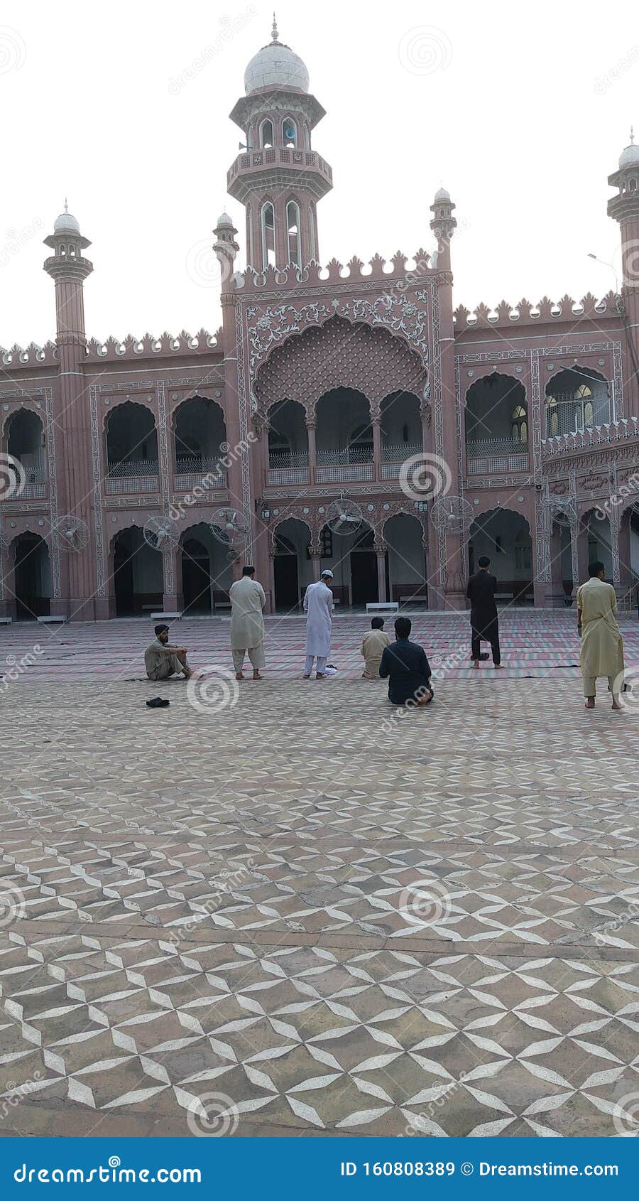 Sunehri masjid peshawar editorial stock image. Image of sunehri - 160808389