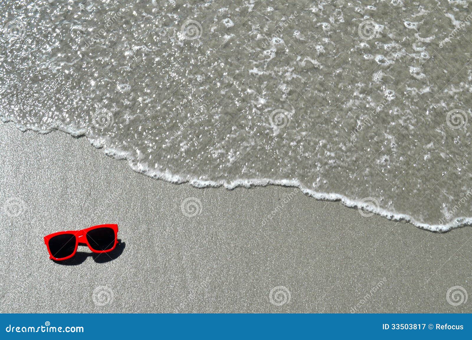 Sunglasses On Red Background, Minimalism Foto Stock Image ...
