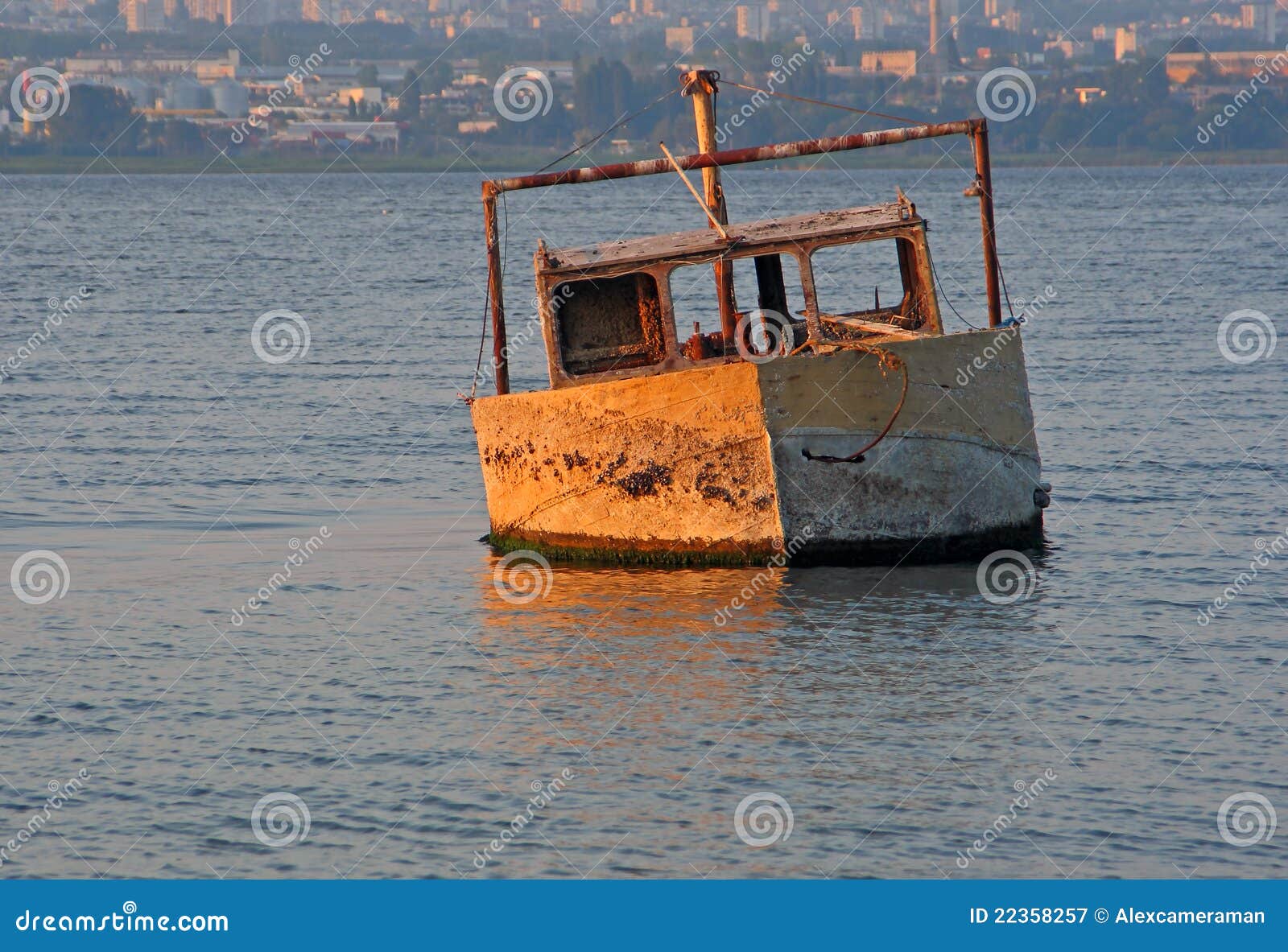 Sunken boat stock image. Image of eastern, scrap, sank - 22358257