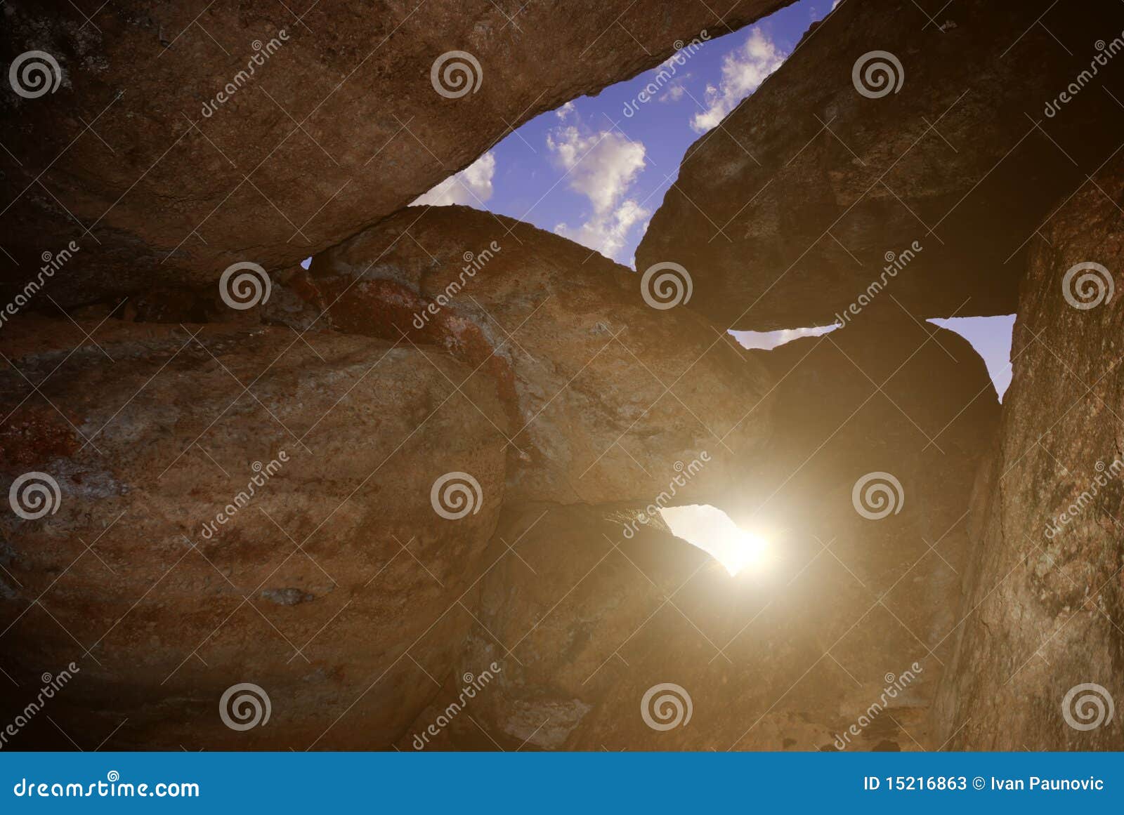 Sunlight in cave stock image. Image of beautiful, exit - 15216863