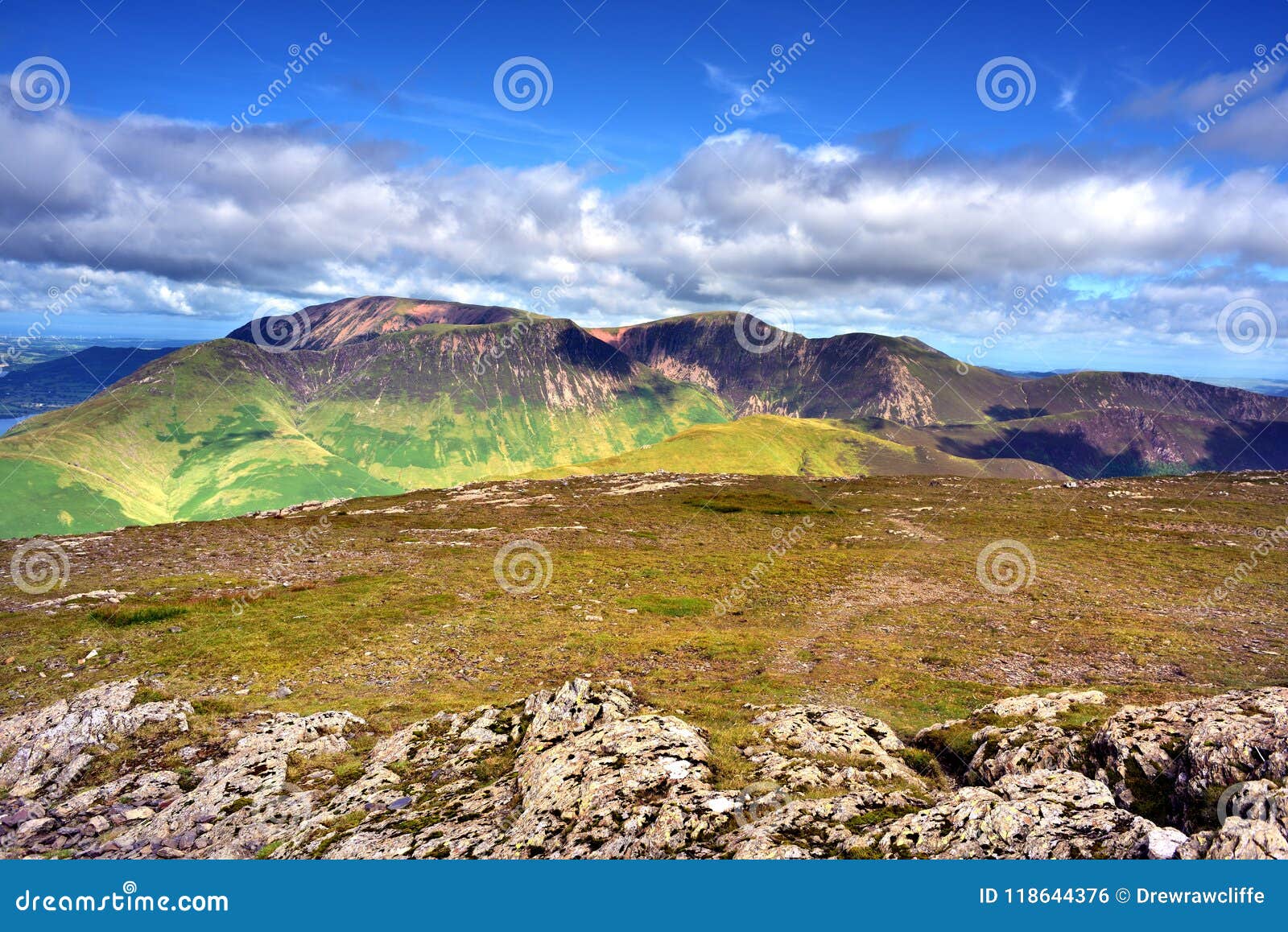 Sunlight on the Cumbrian Mountains Stock Photo - Image of hiking, fells ...