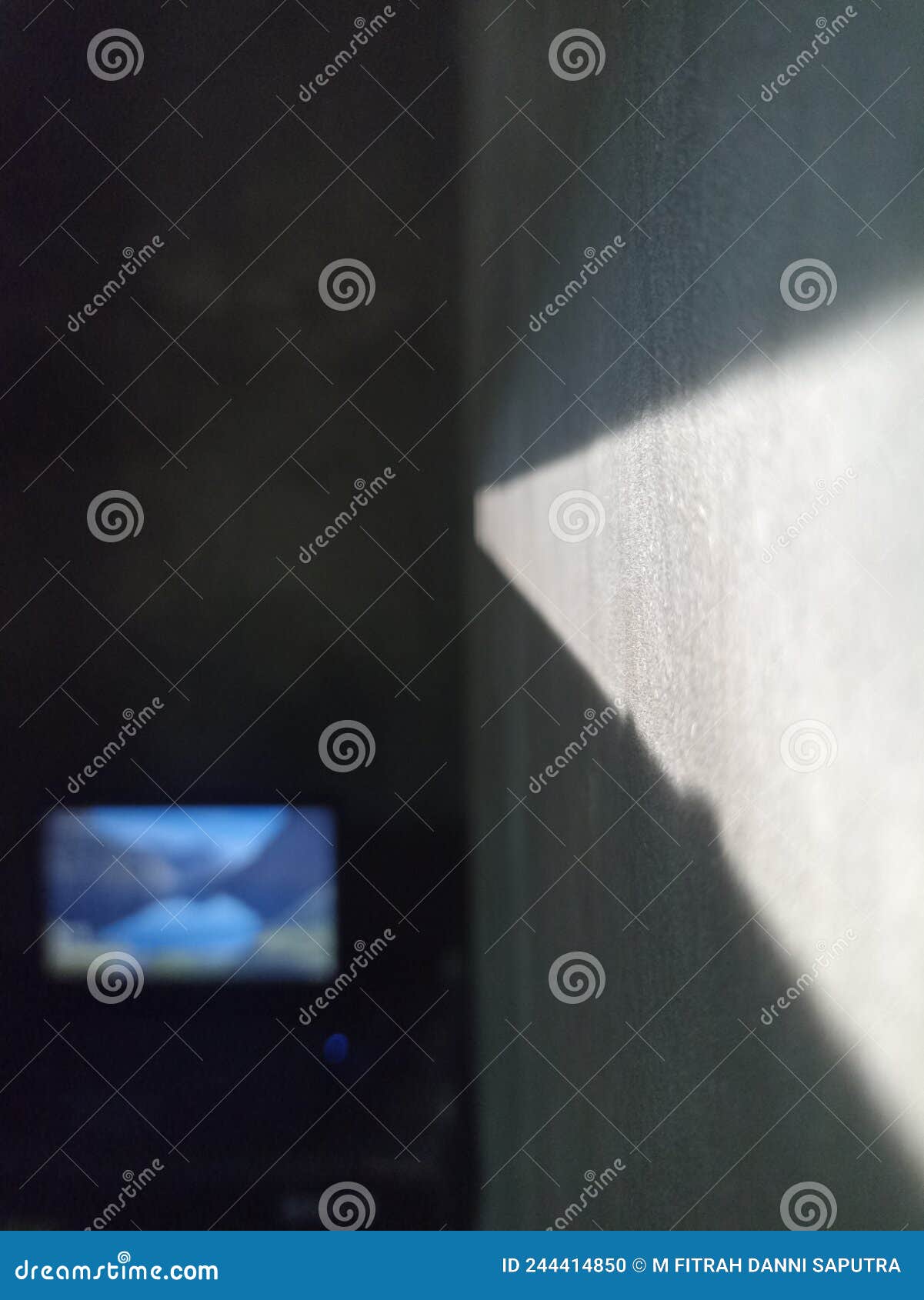 Sunlight hitting the wall stock photo. Image of light - 244414850