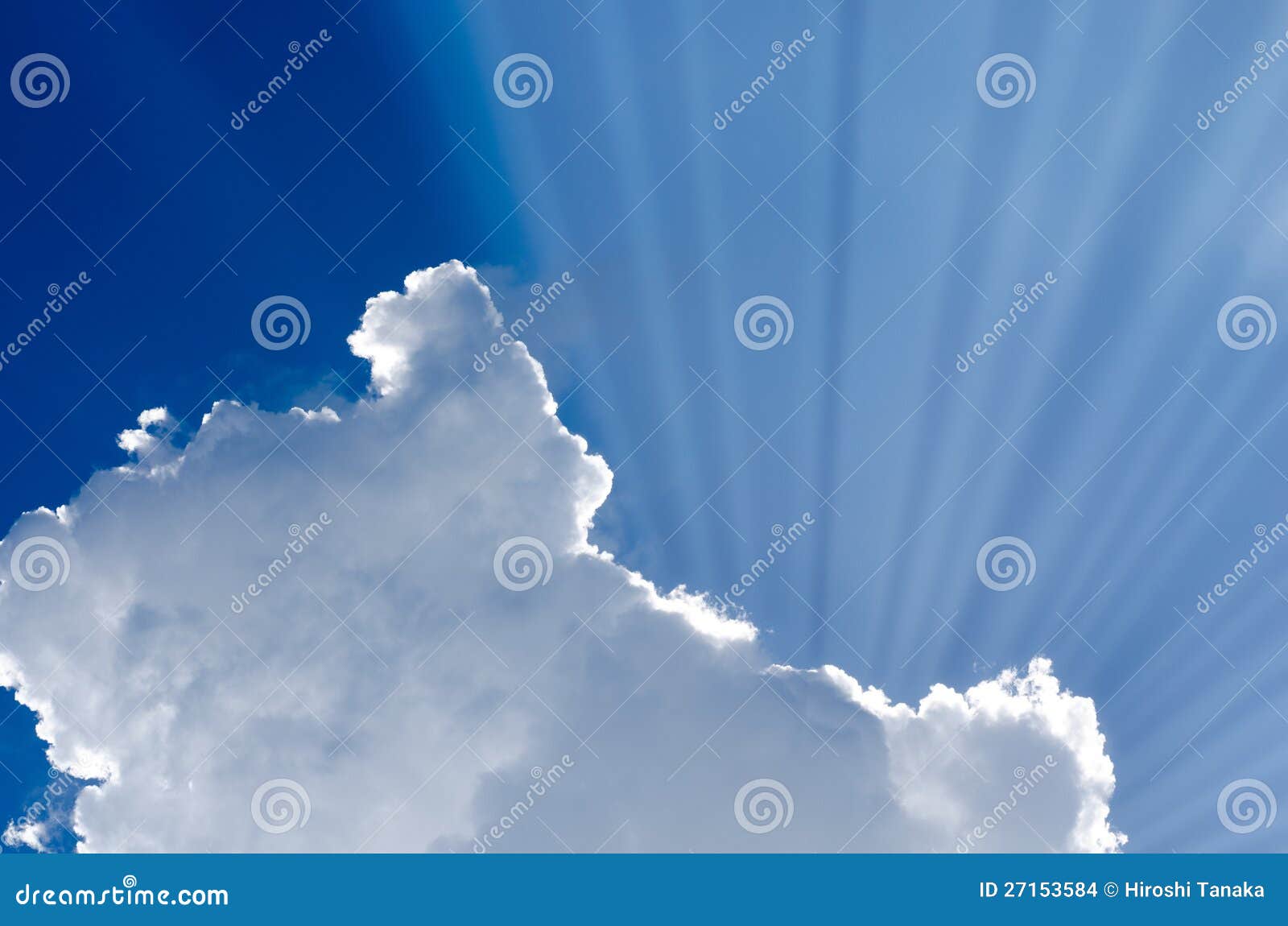 Sunlight Leaking from Cloud Stock Photo - Image of nature, background ...