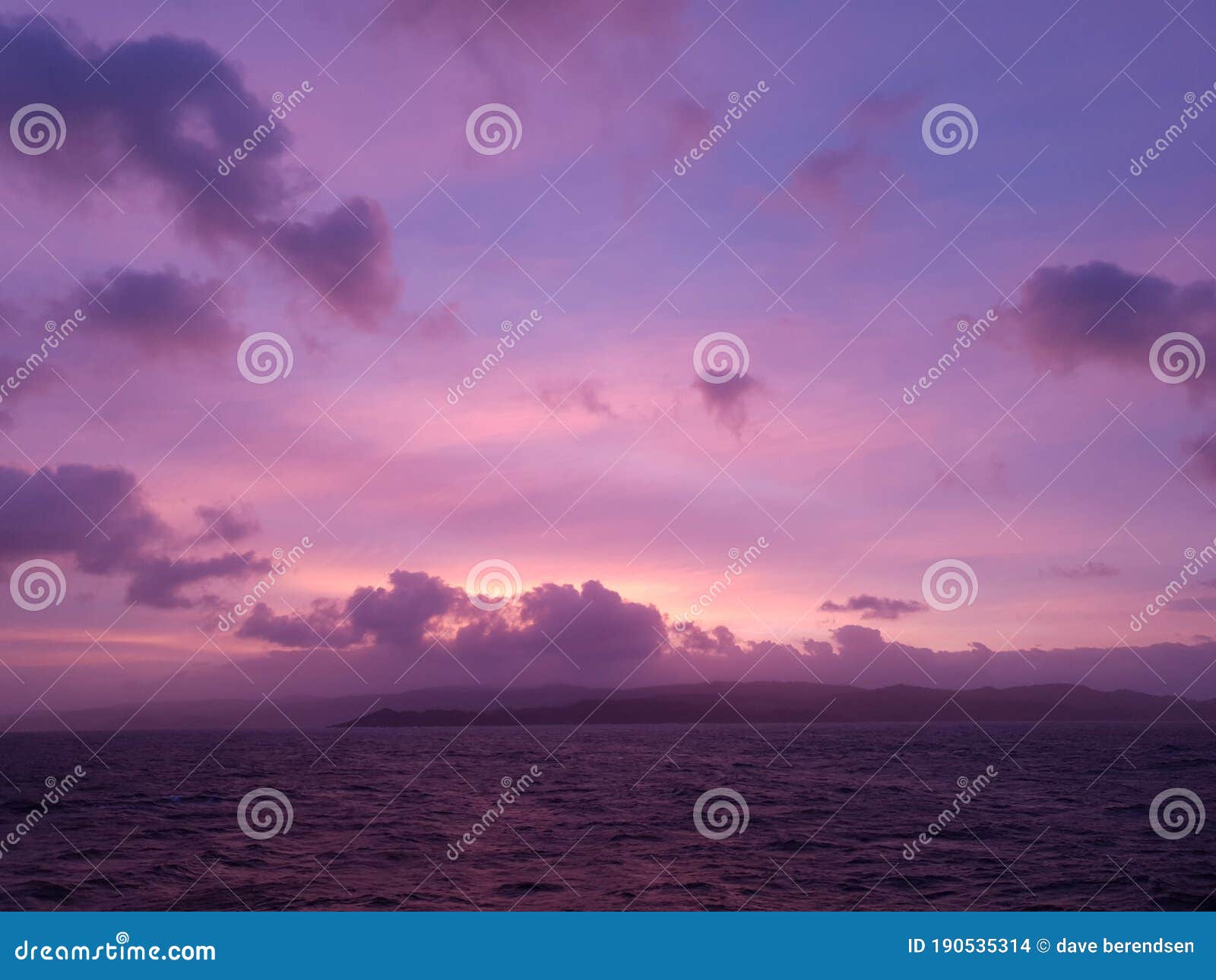 Sunlight with a Nice Horizon Stock Photo - Image of wave, coast: 190535314