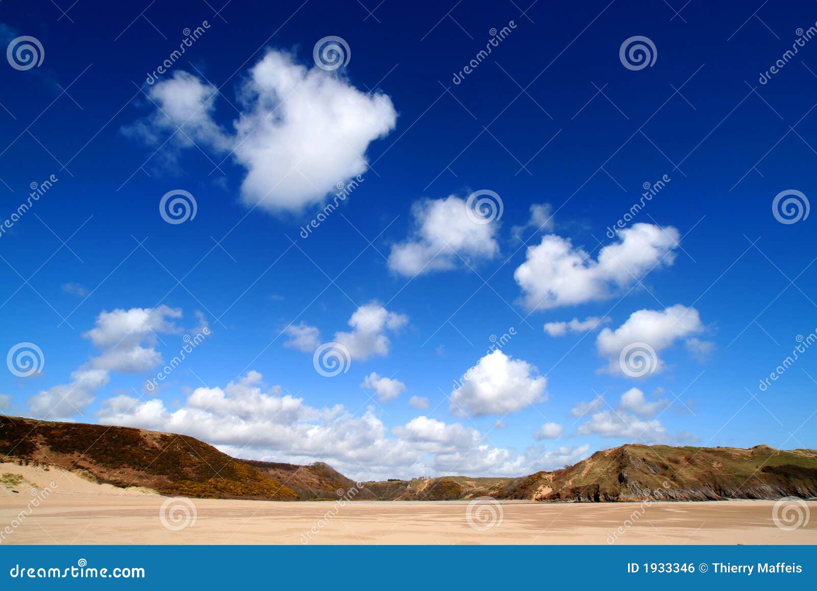 Sunny beach landscape stock photo. Image of landscape - 1933346