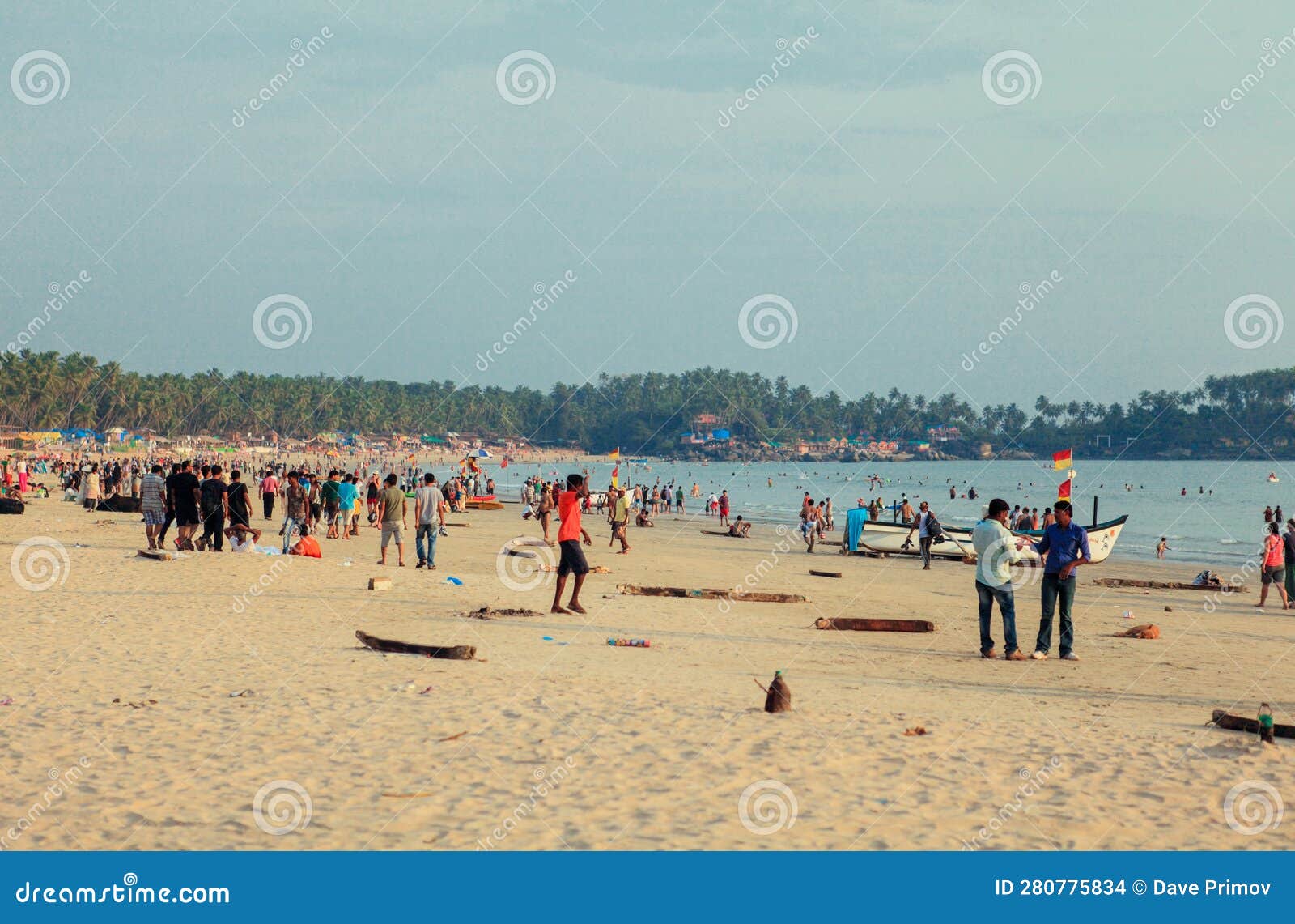 Sunny Beach with Tourists in the Goa State Editorial Stock Image ...