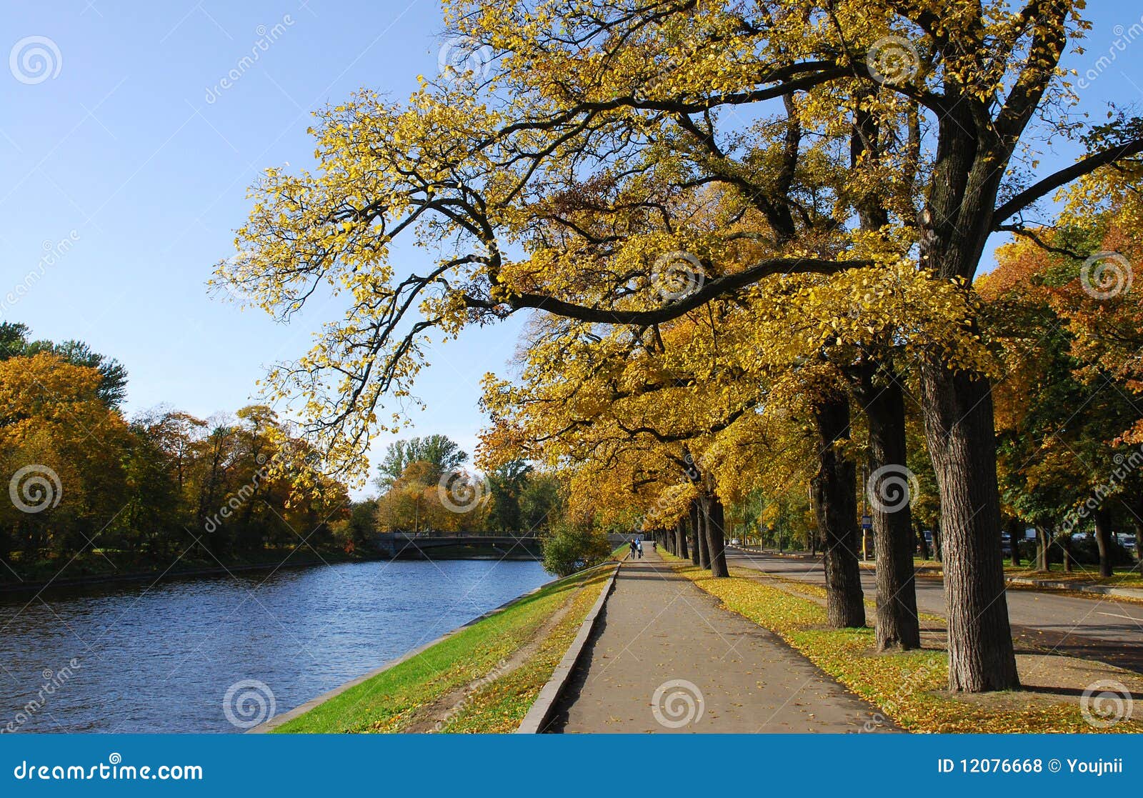 Sunny day in September stock photo. Image of alley, glowing - 12076668