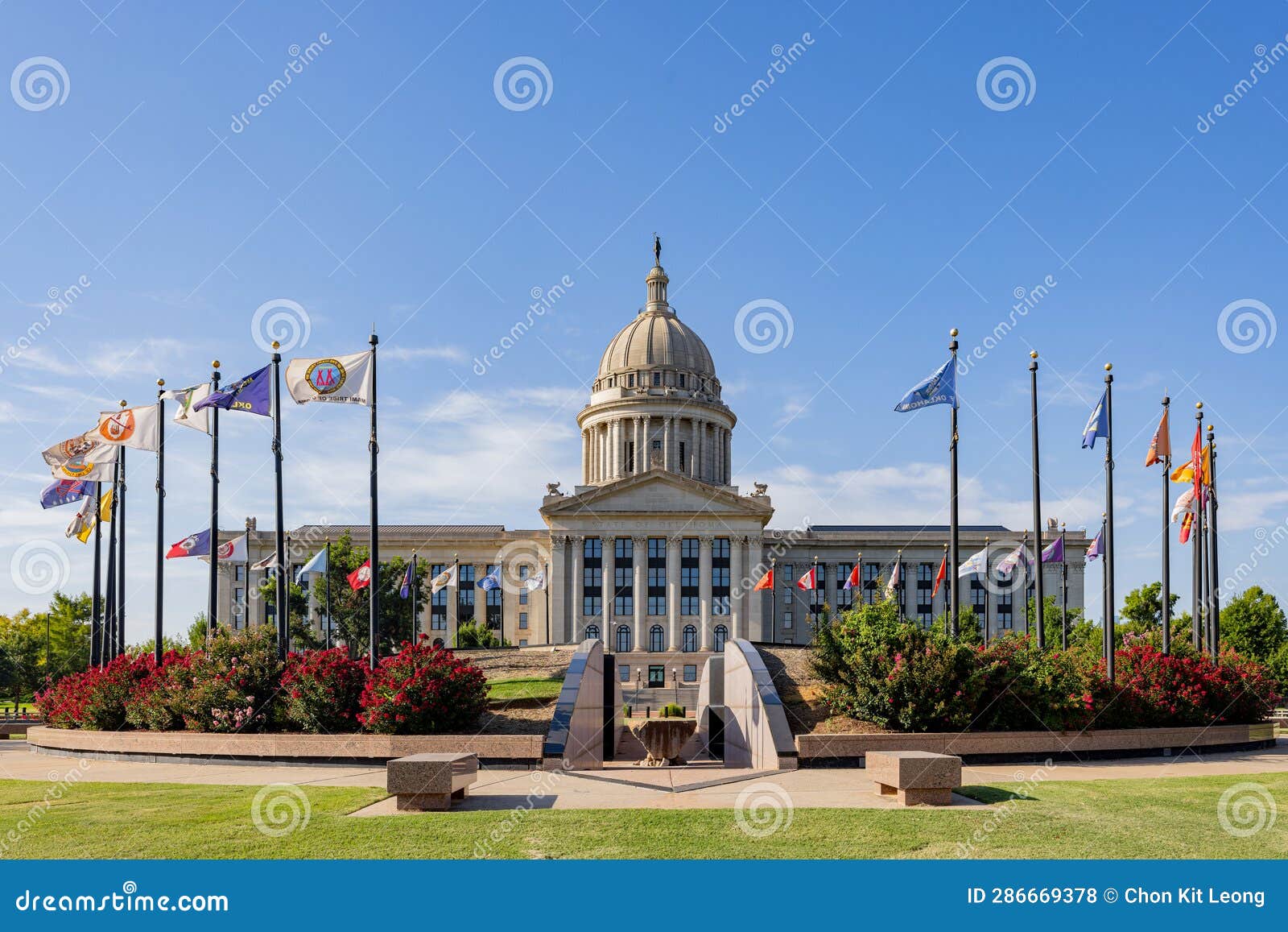 Sunny Exterior View of the Oklahoma State Capitol Editorial Stock Photo ...