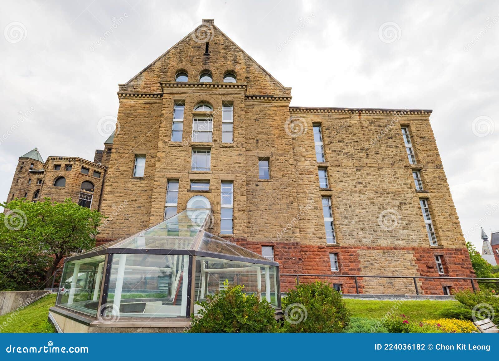 Sunny Exterior View of Uris Library of Cornell University Stock Photo ...