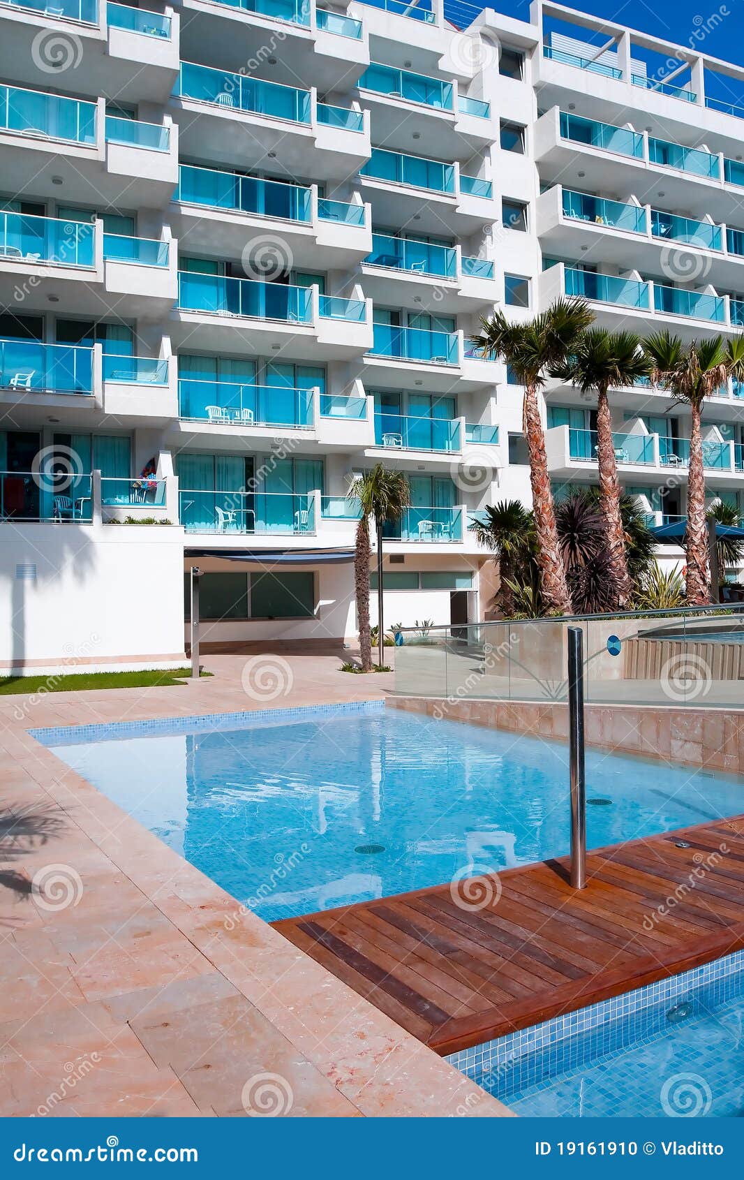 Sunny lounge stock photo. Image of outdoor, beach, enjoyment - 19161910