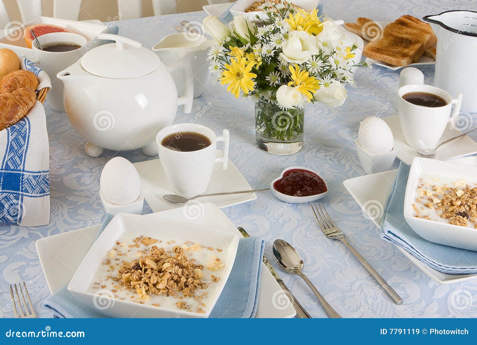 Sunny morning breakfast stock image. Image of start, daisies - 7791119