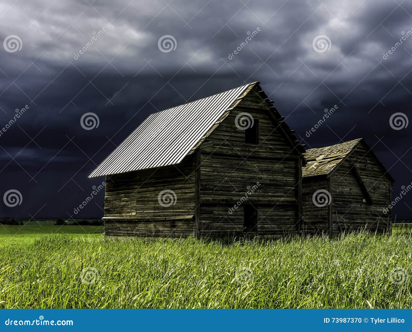 Old Barn Rain Storm Stock Photos - Download 78 Royalty Free Photos