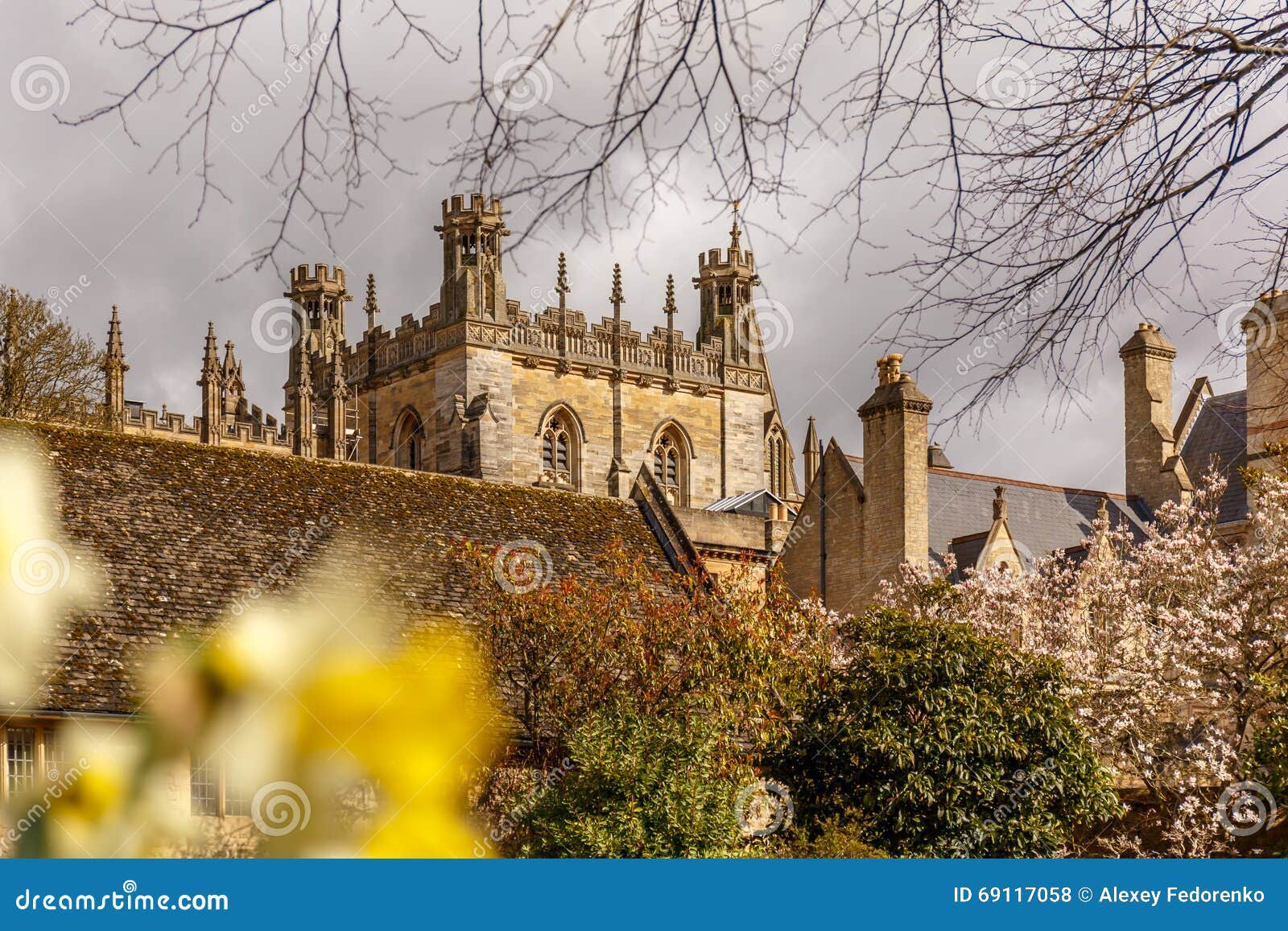 Sunny spring day in Oxford editorial stock photo. Image of blossoming ...