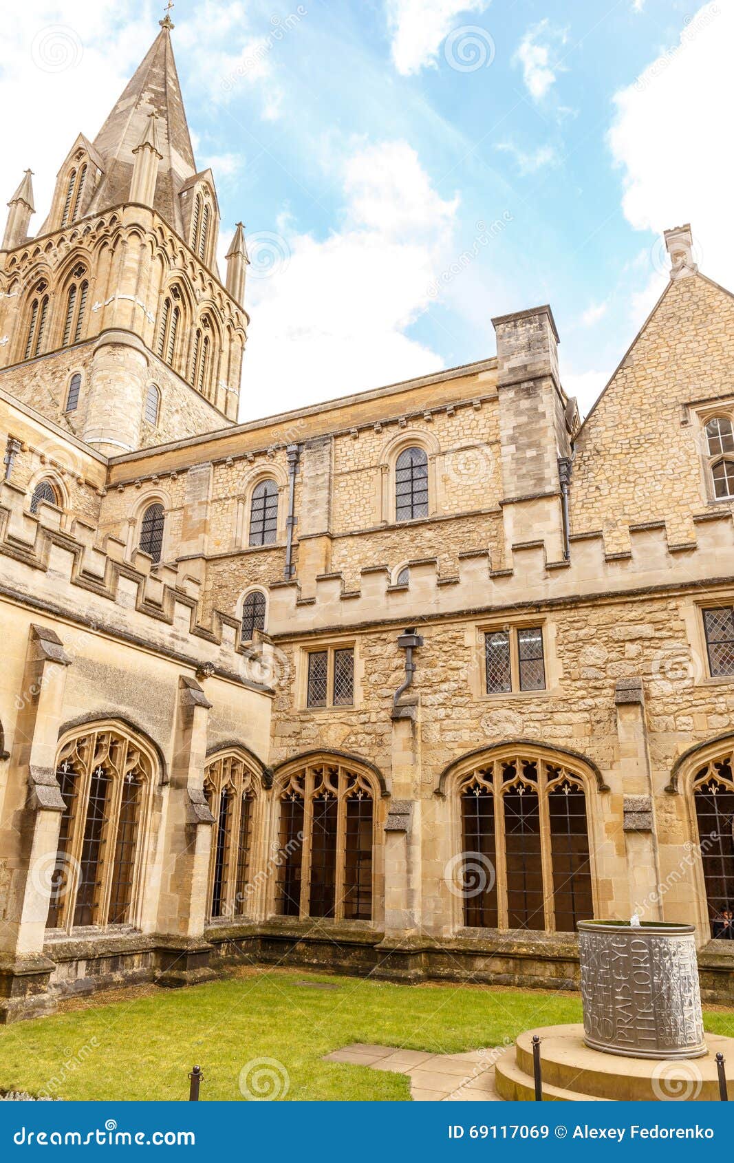 Sunny spring day in Oxford editorial stock image. Image of kingdom ...