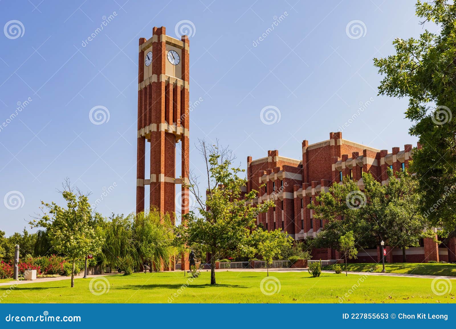 Sunny View of the Clock Tower of the University of Oklahoma Editorial ...