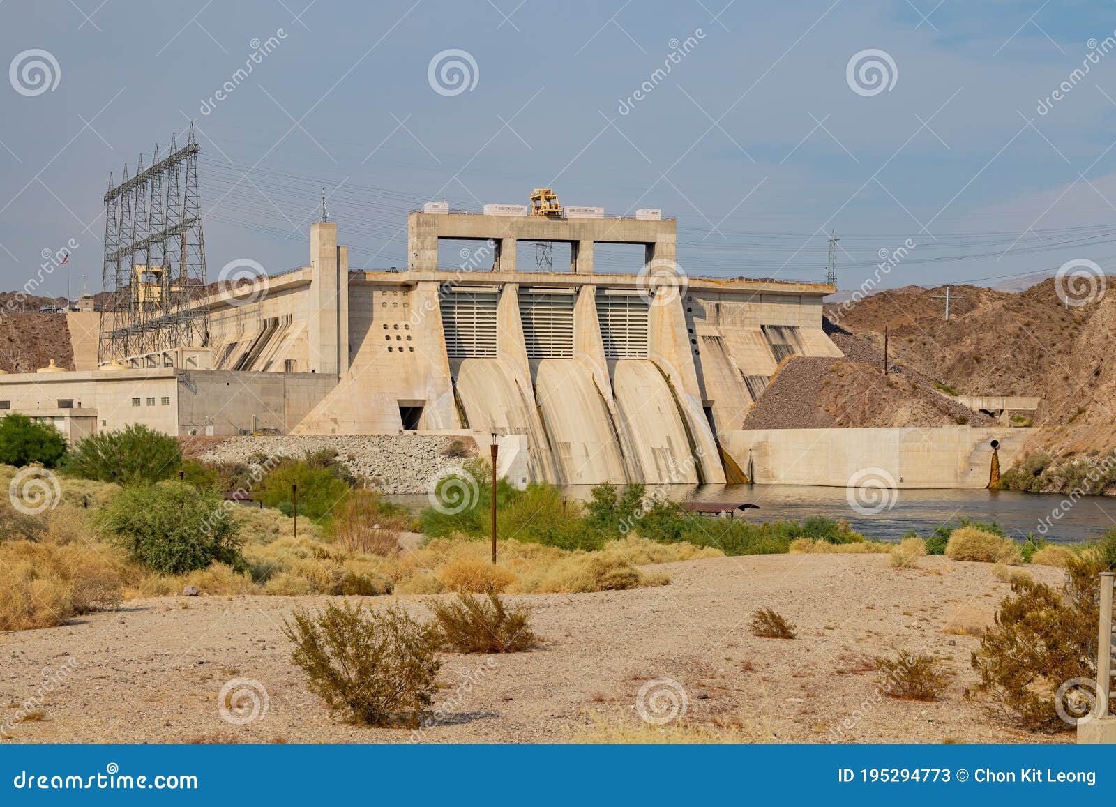 Sunny View of the Davis Dam Stock Image - Image of equipment ...