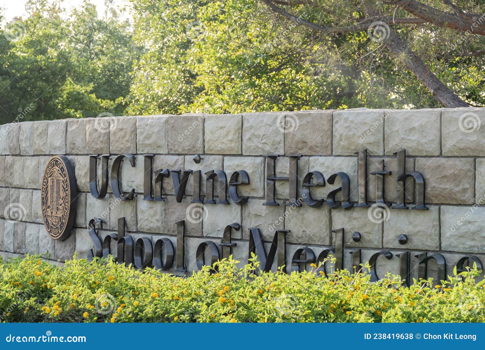 Sunny View of the Sign of University of California Irvine Editorial ...