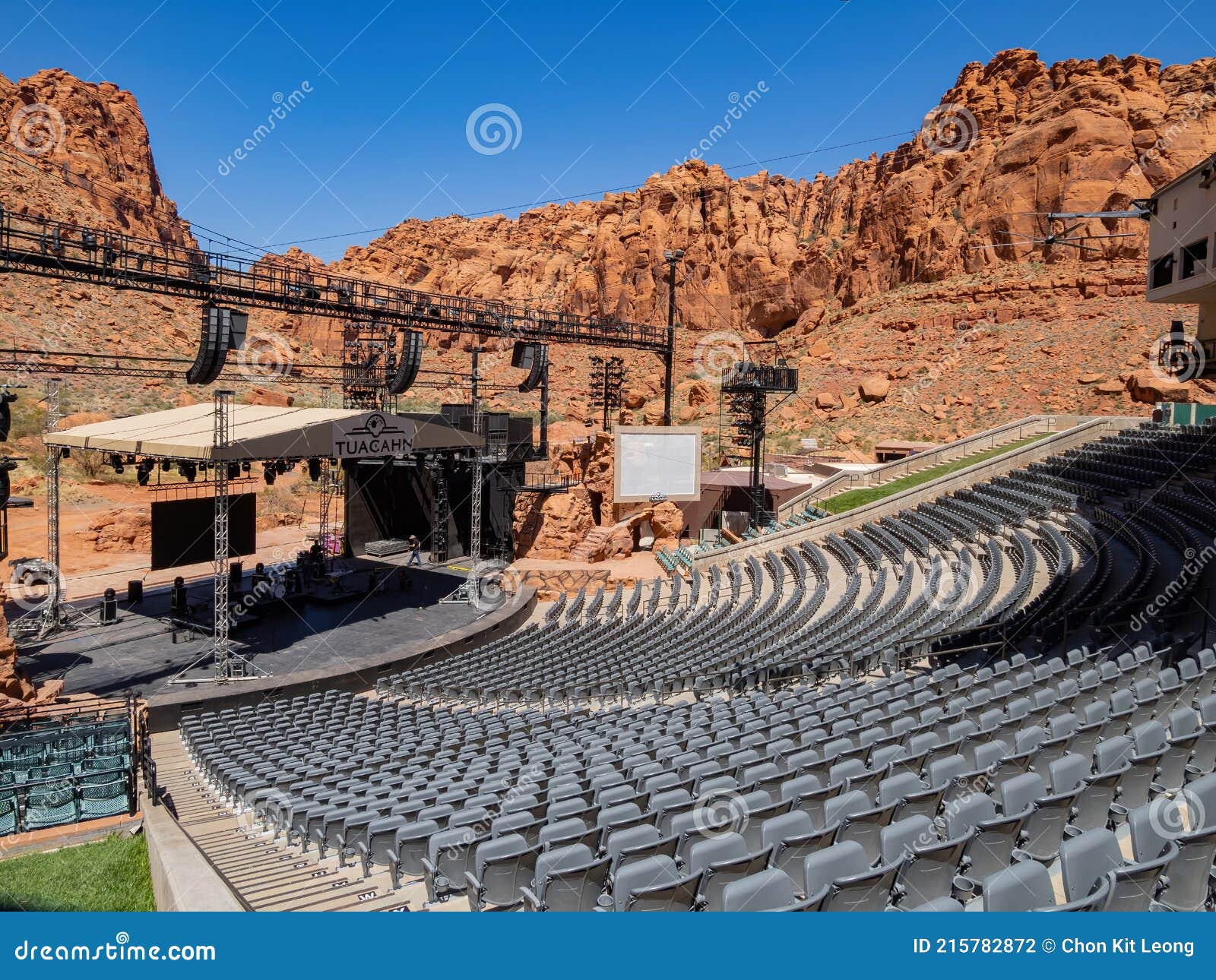 Sunny View of the Tuacahn Amphitheatre Editorial Photography - Image of ...
