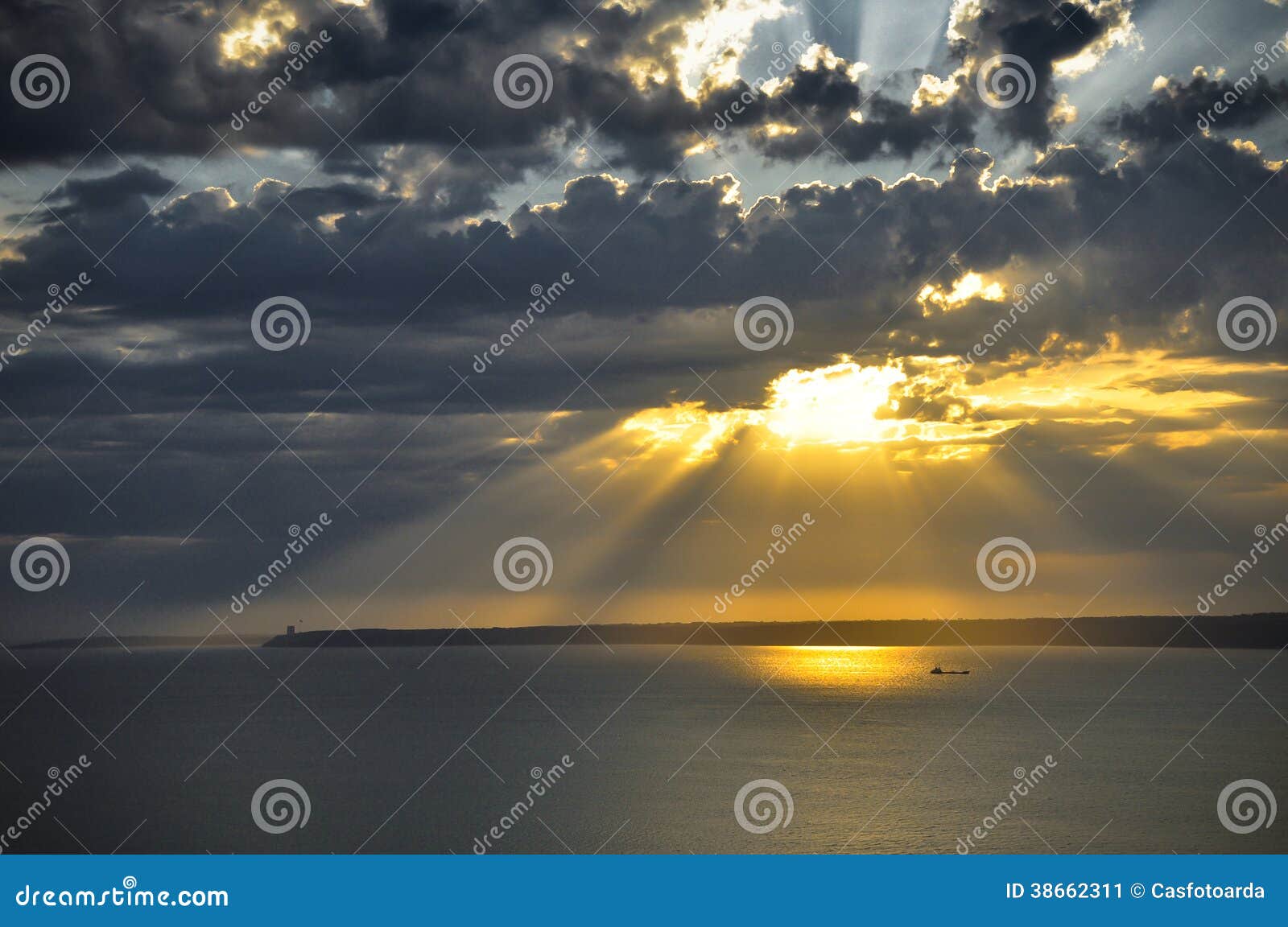 Sunrays at sunset stock image. Image of backdrop, nature - 38662311