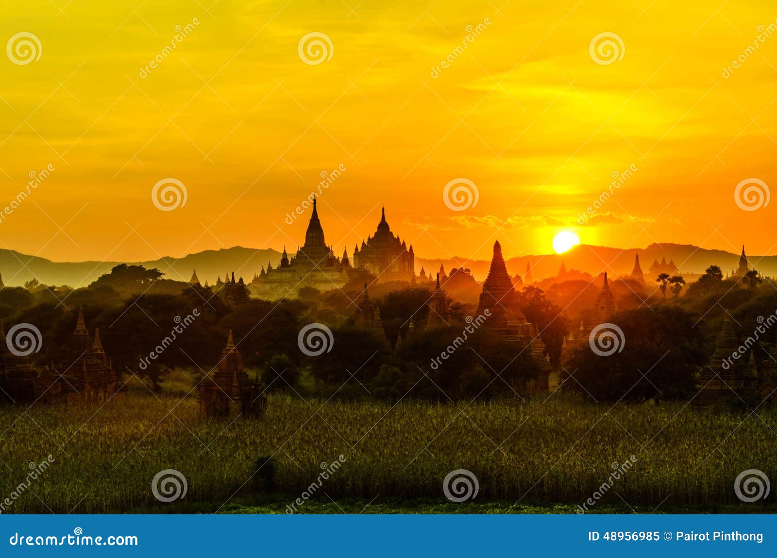 Sunrise of bagan pagoda stock image. Image of restoring - 48956985