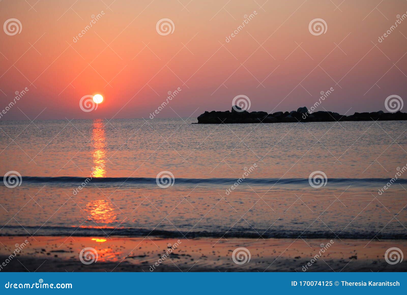 Sunrise on a beach stock image. Image of play, horizon - 170074125