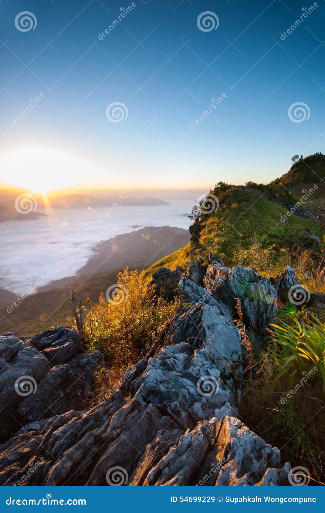 Sunrise at Doi Pha Tang stock image. Image of stone, sunrise - 54699229