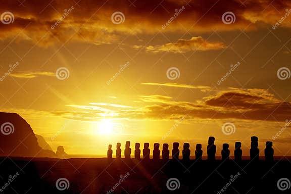 Sunrise in Easter Island stock image. Image of heritage - 17709765