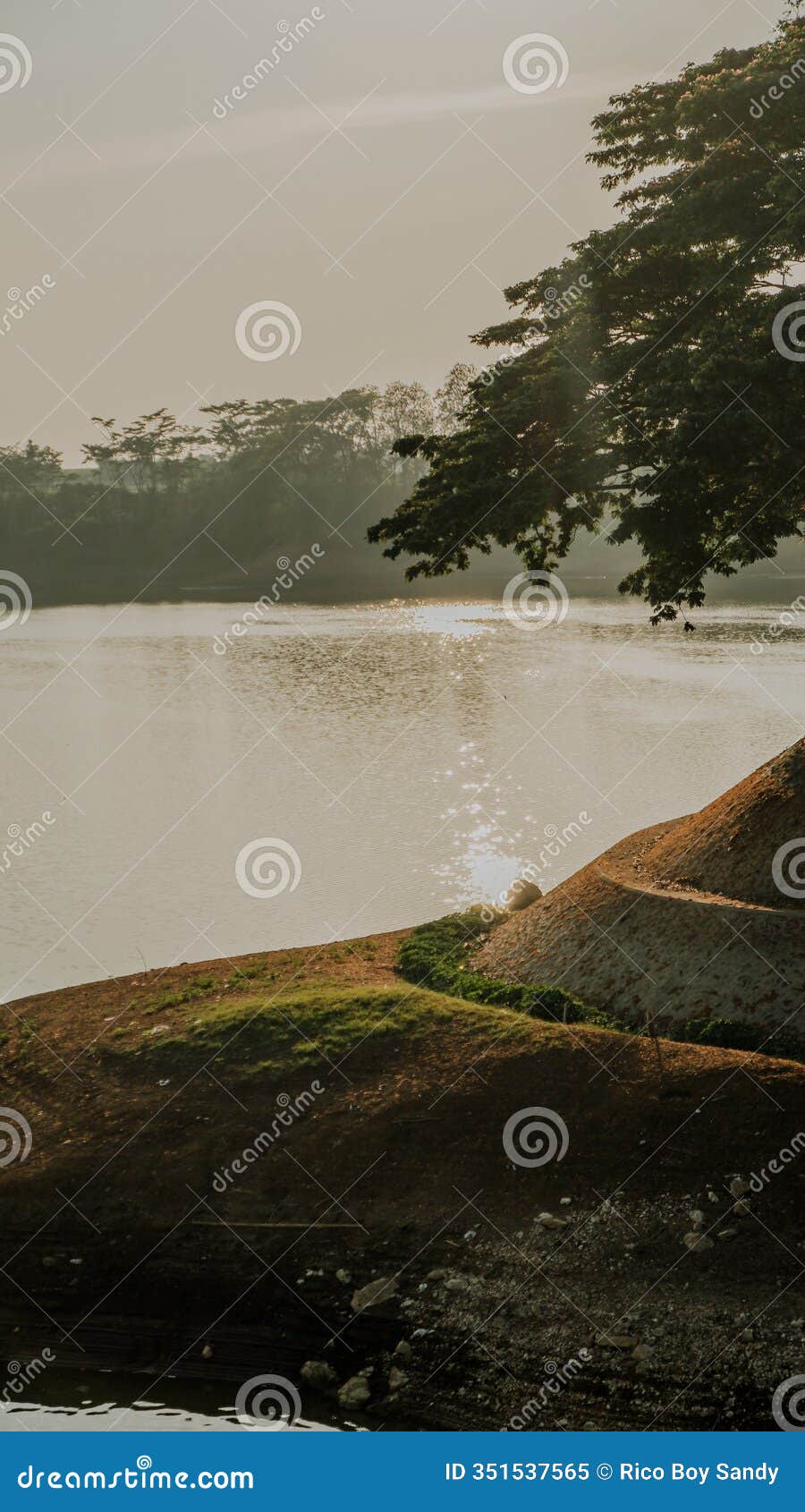Sunrise on the Edge of a Beautiful River Stock Image - Image of beach ...