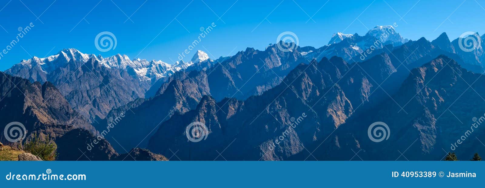 Sunrise in the Himalayas stock image. Image of mist, natural - 40953389