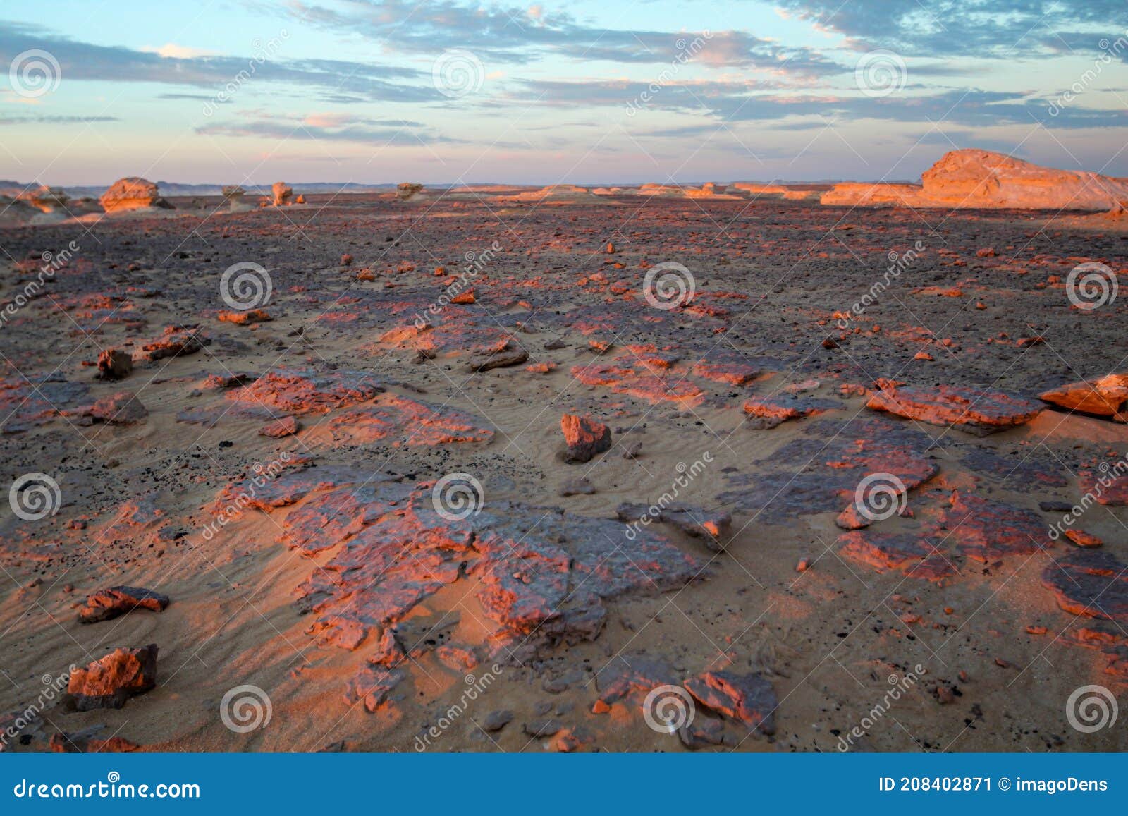 Sunrise in the Libyan Desert White Desert Limestone Formations in the ...
