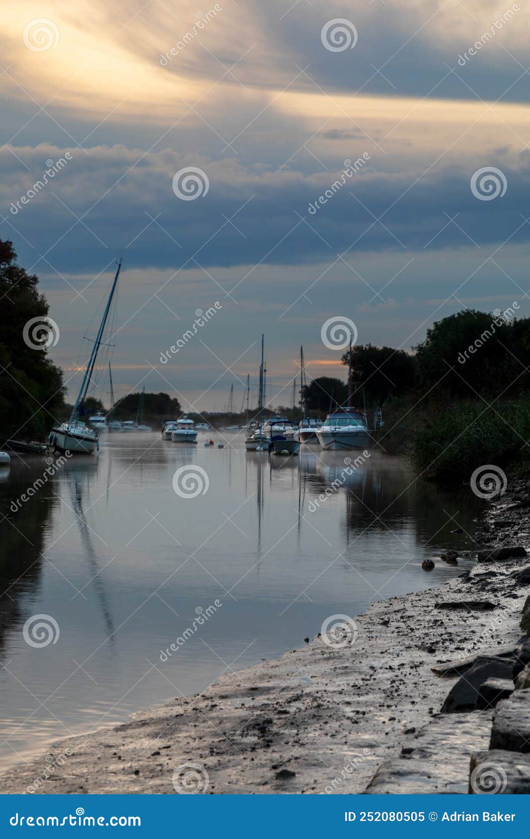 Sunrise on the River Frome at Wareham, Dorset, UK Stock Image - Image ...