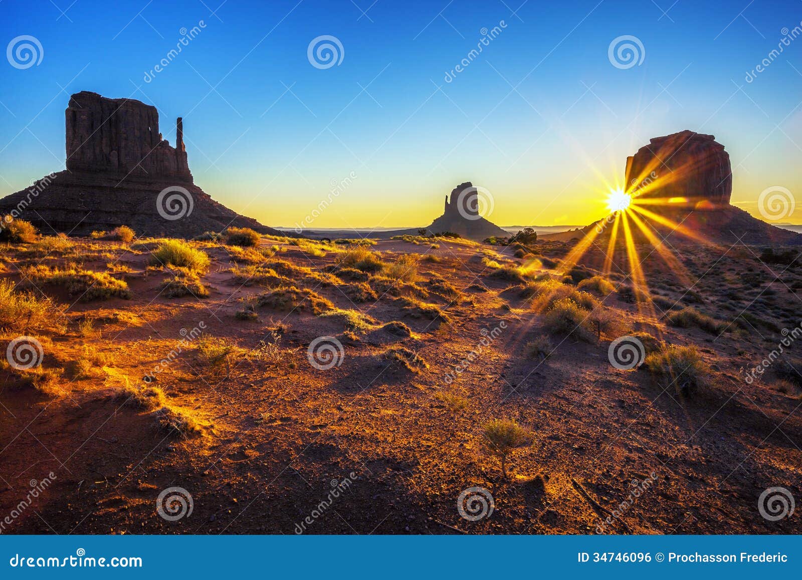 Sunrise at Monument Valley stock photo. Image of park - 34746096